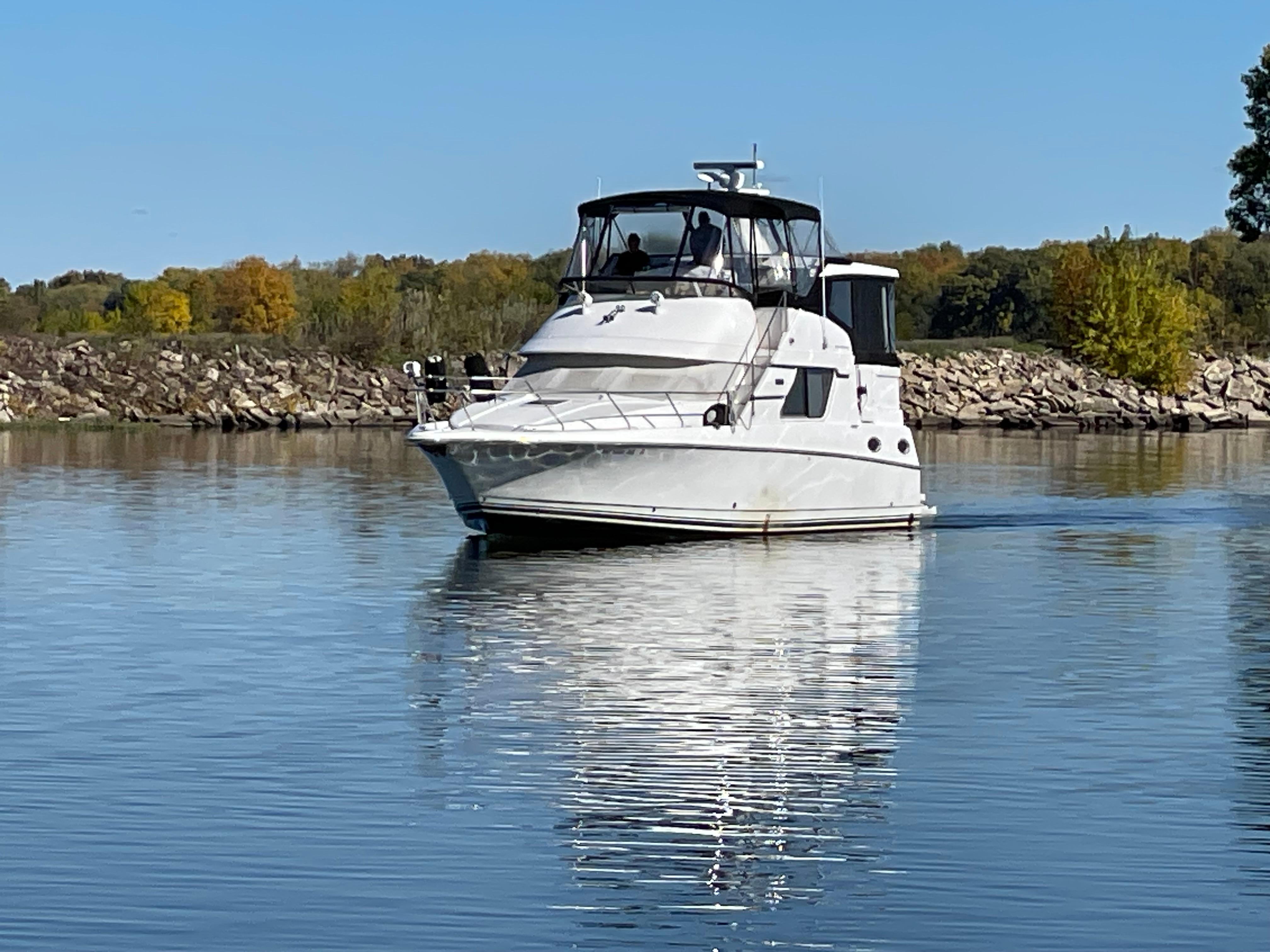 1999 Silverton 392 Motor Yacht Aft Cabin for sale - YachtWorld