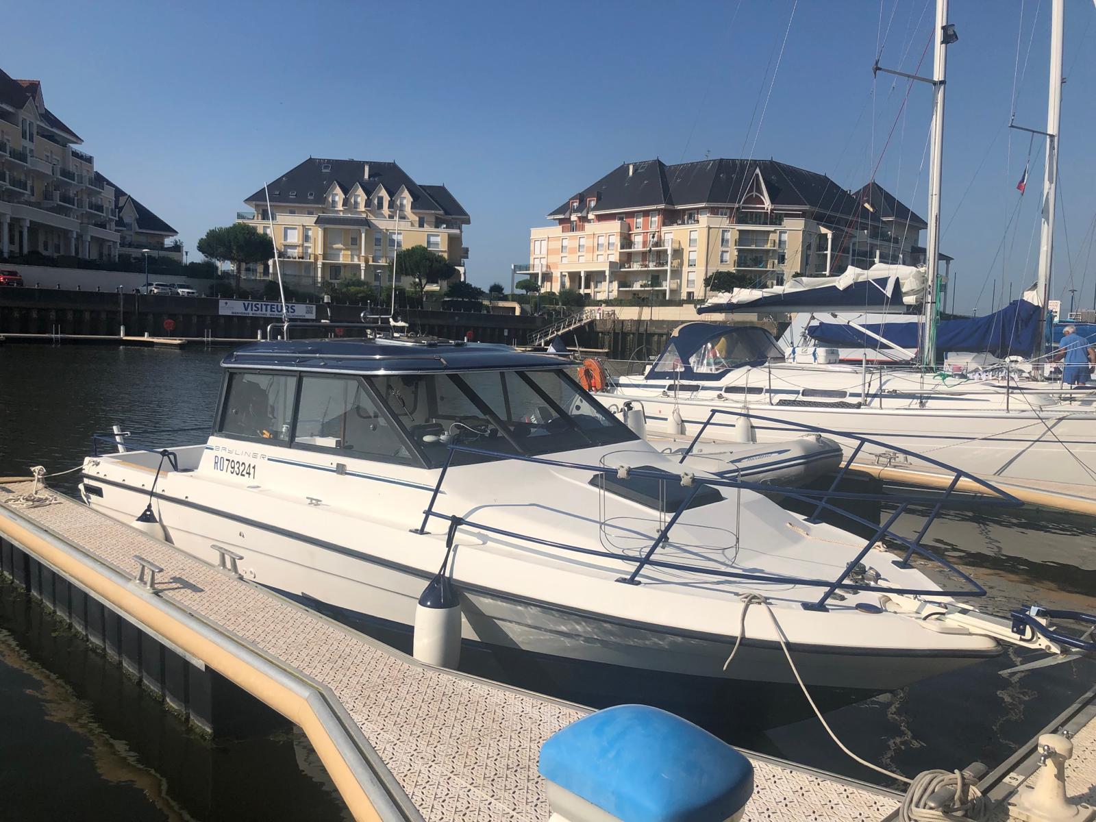 Used 1991 Bayliner 2459 Trophy - 14 - Calvados | TopBoats