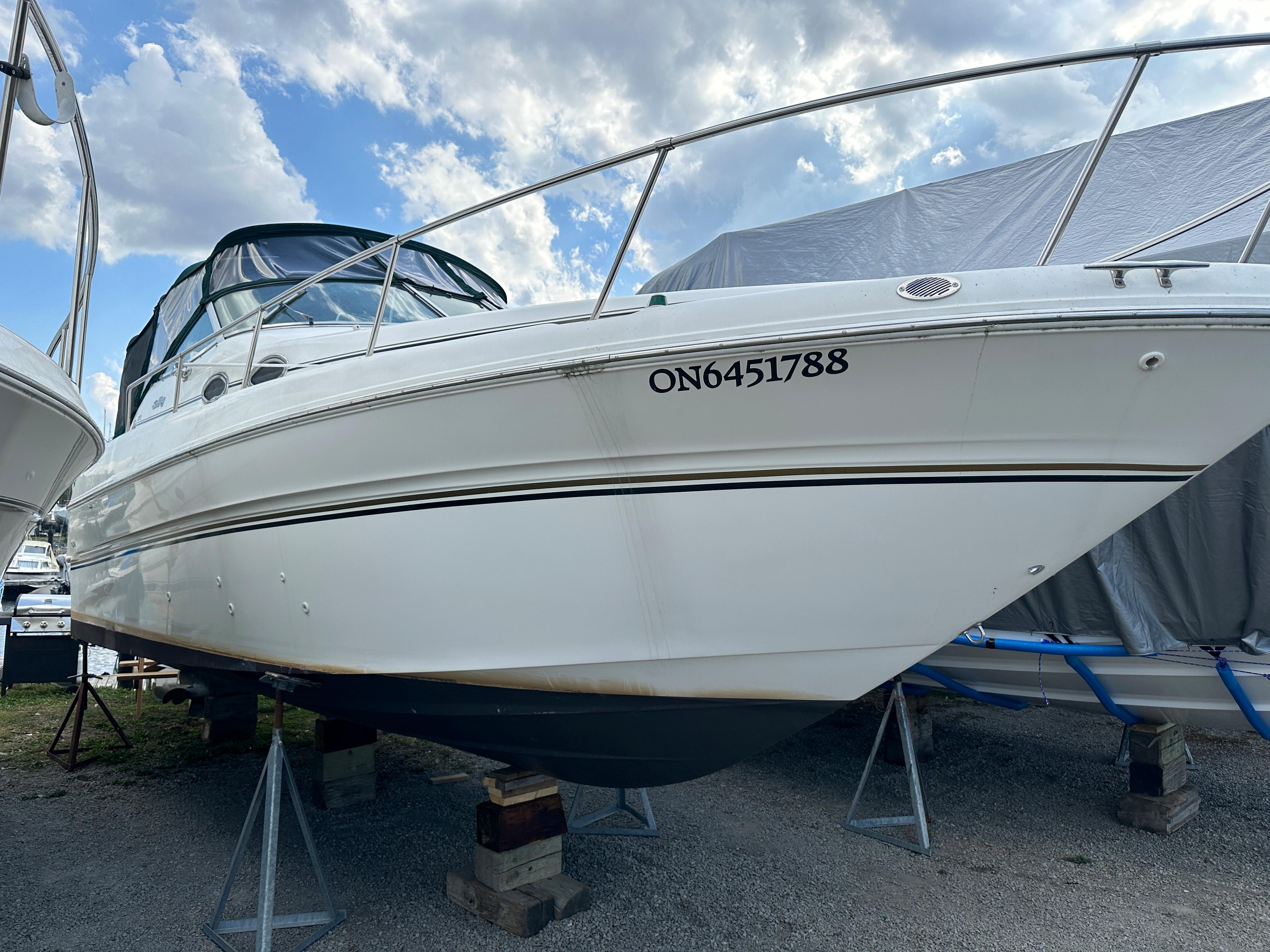 1999 Sea Ray 270 Sundancer Cruiser til salg- YachtWorld