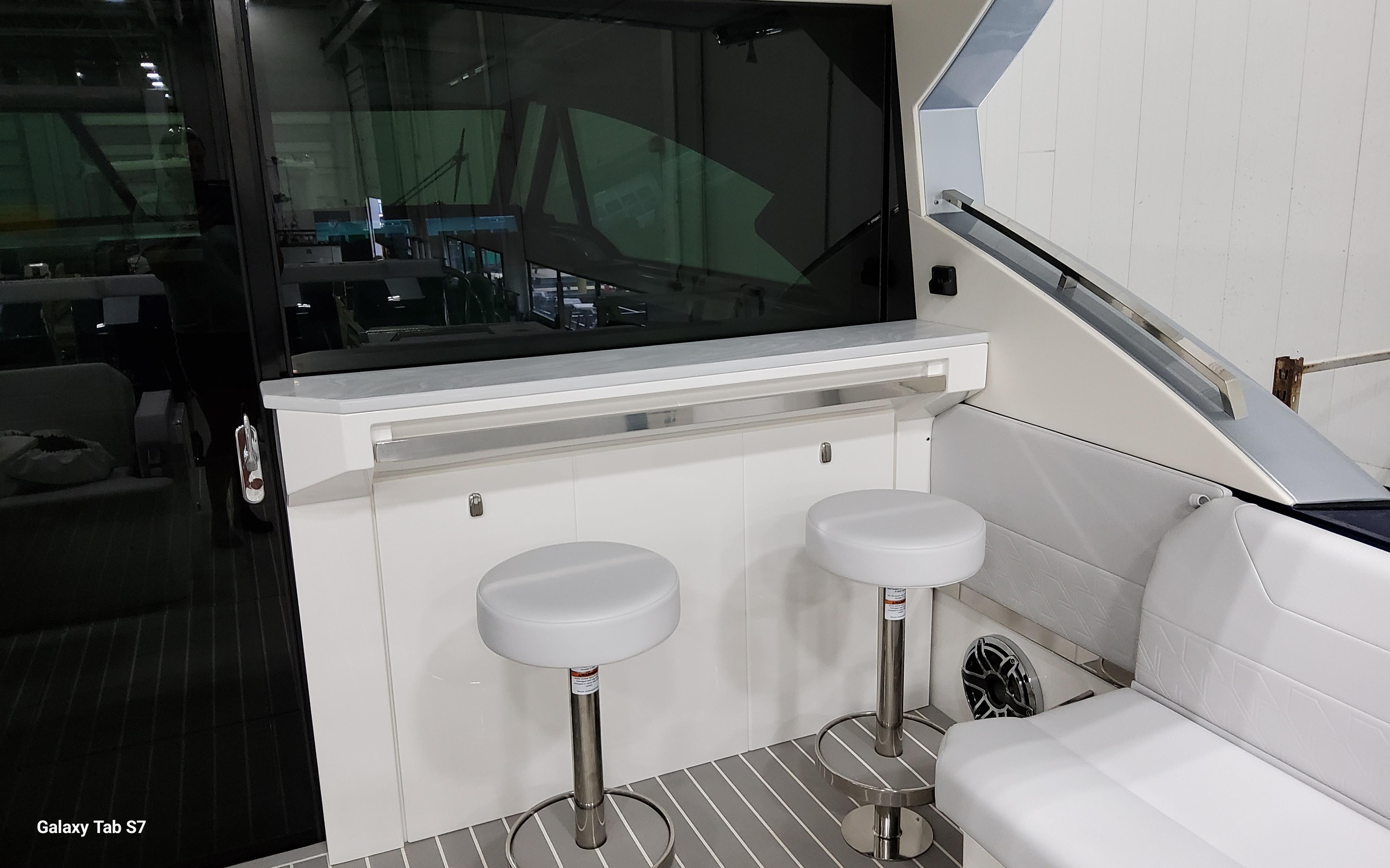 2025 Formula 500 Super Sport Crossover Cruiser for sale - YachtWorld