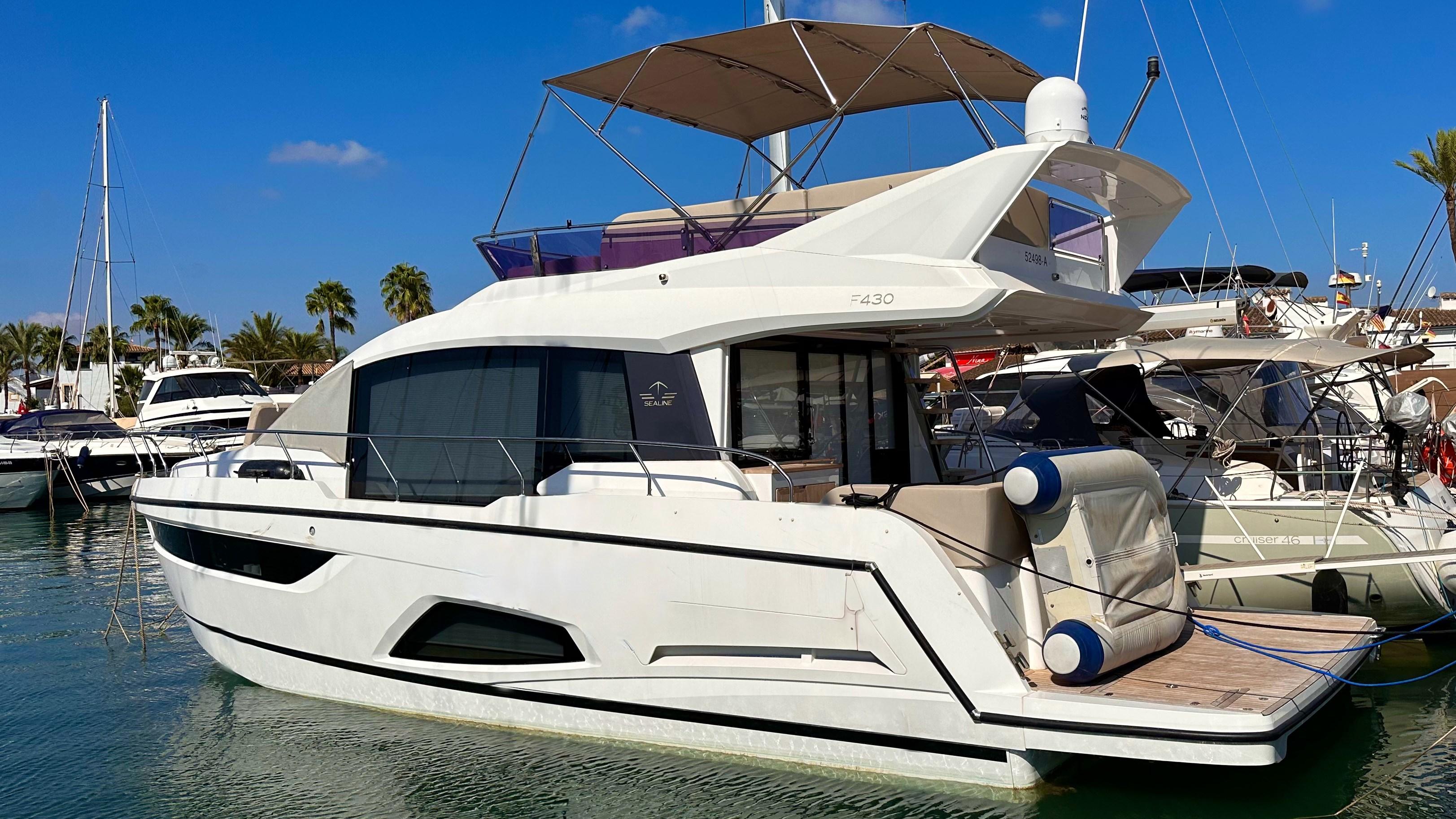 Sealine F430 | 2019 | 13m | Boatshop24