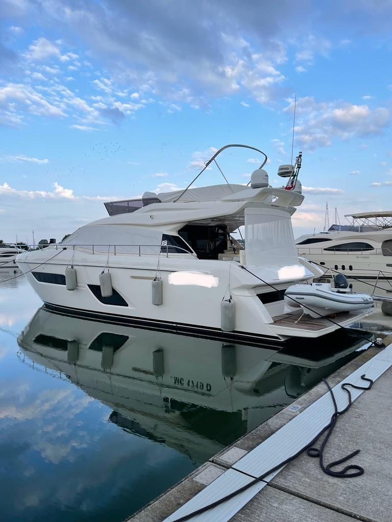 Ferretti Yachts 550 | 2017 | 17m | Boatshop24