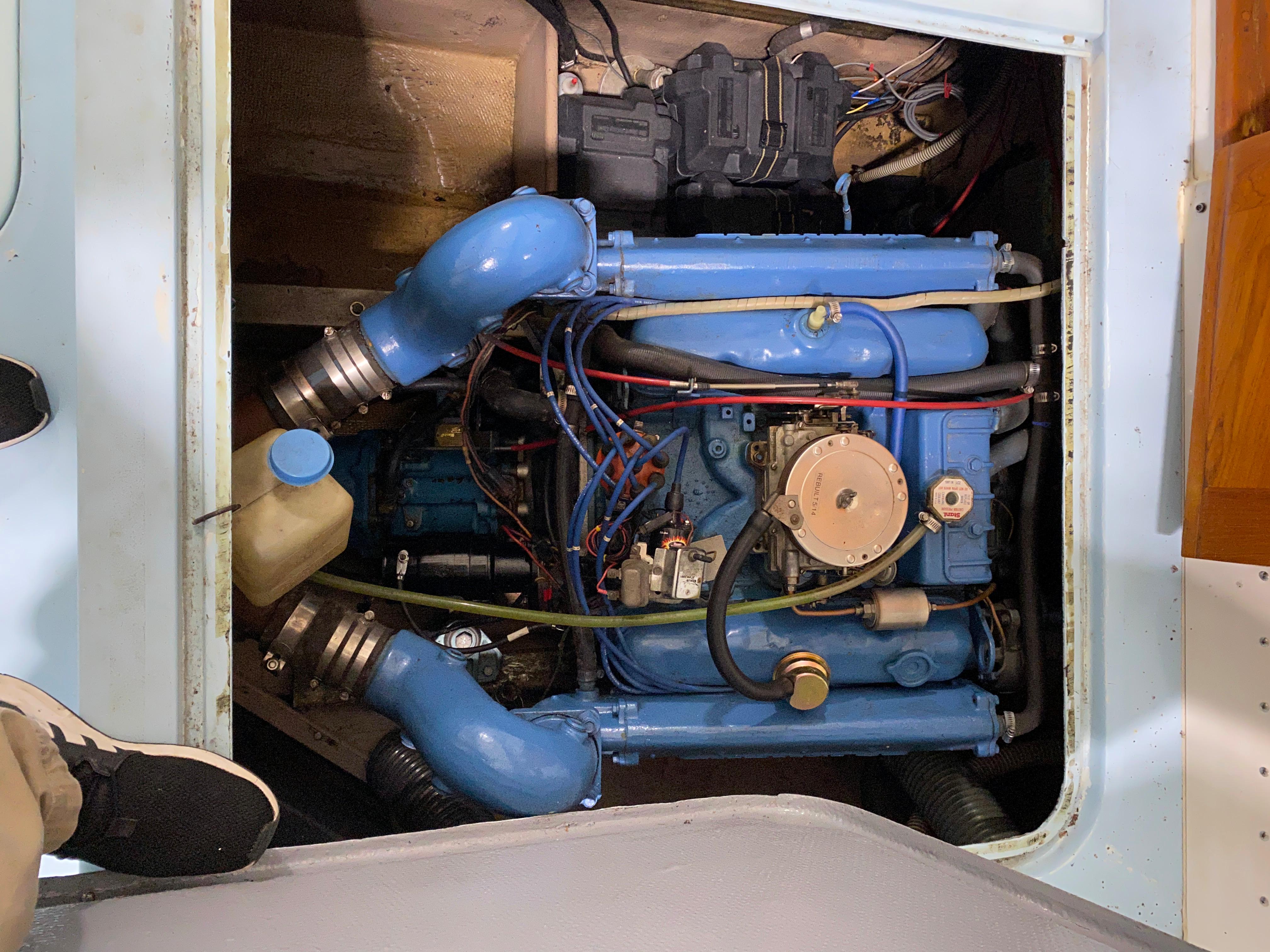 1973 Uniflite 28 Mega Barche convertibili in vendita- YachtWorld