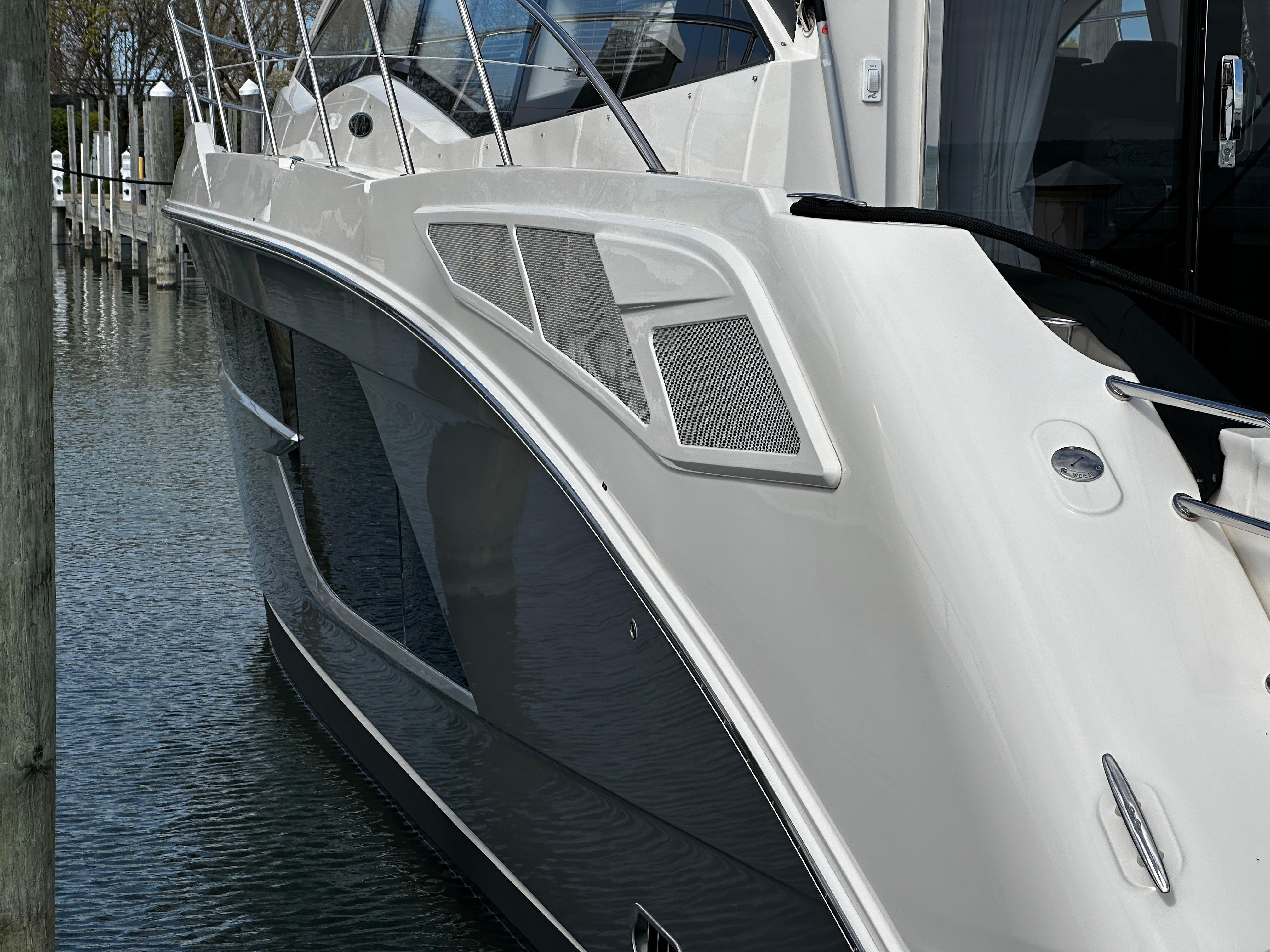 2019 Sea Ray Sundancer 520 Flybridge for sale - YachtWorld