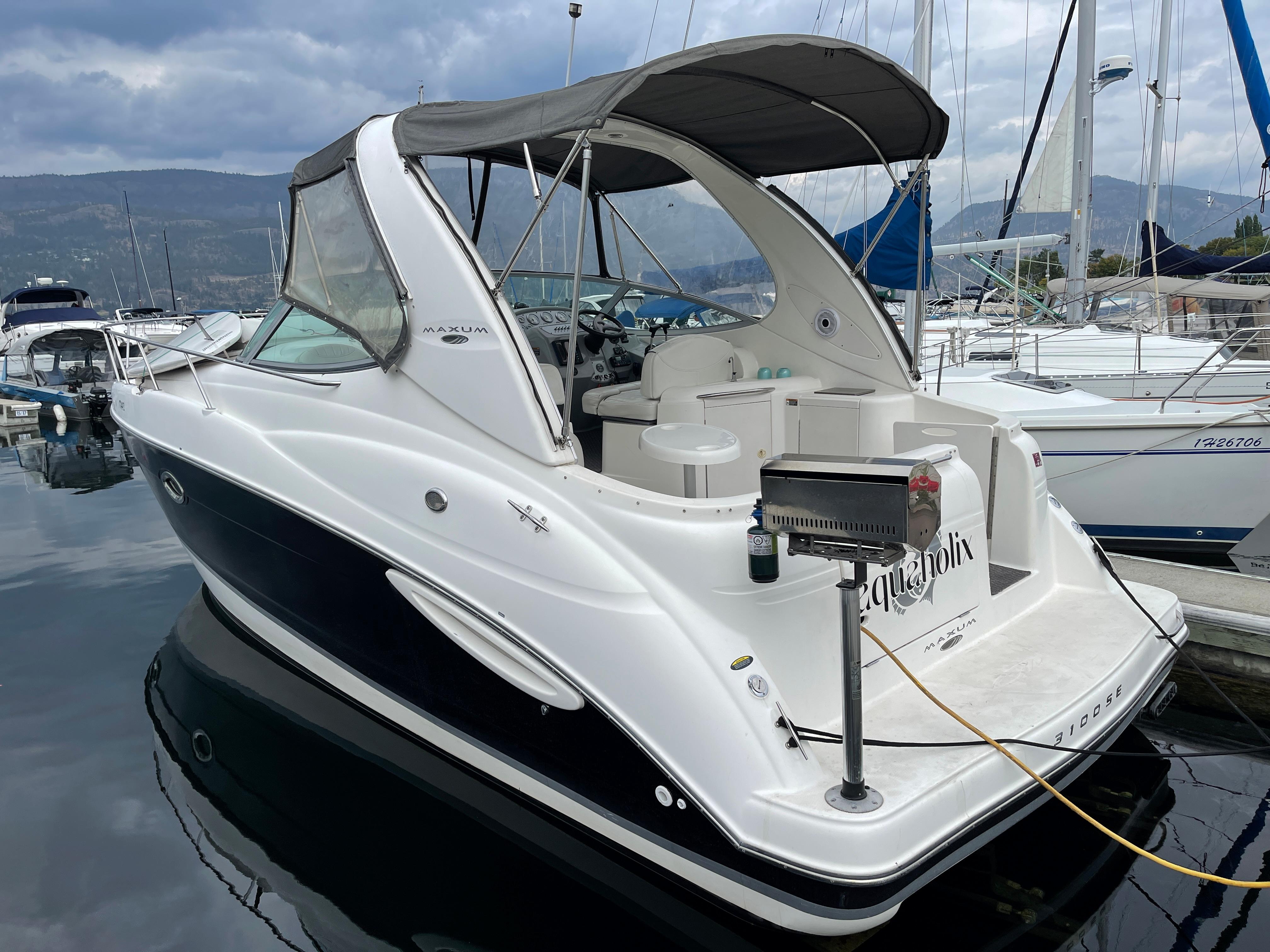 2004 Maxum 3100 SE Express Cruiser for sale - YachtWorld