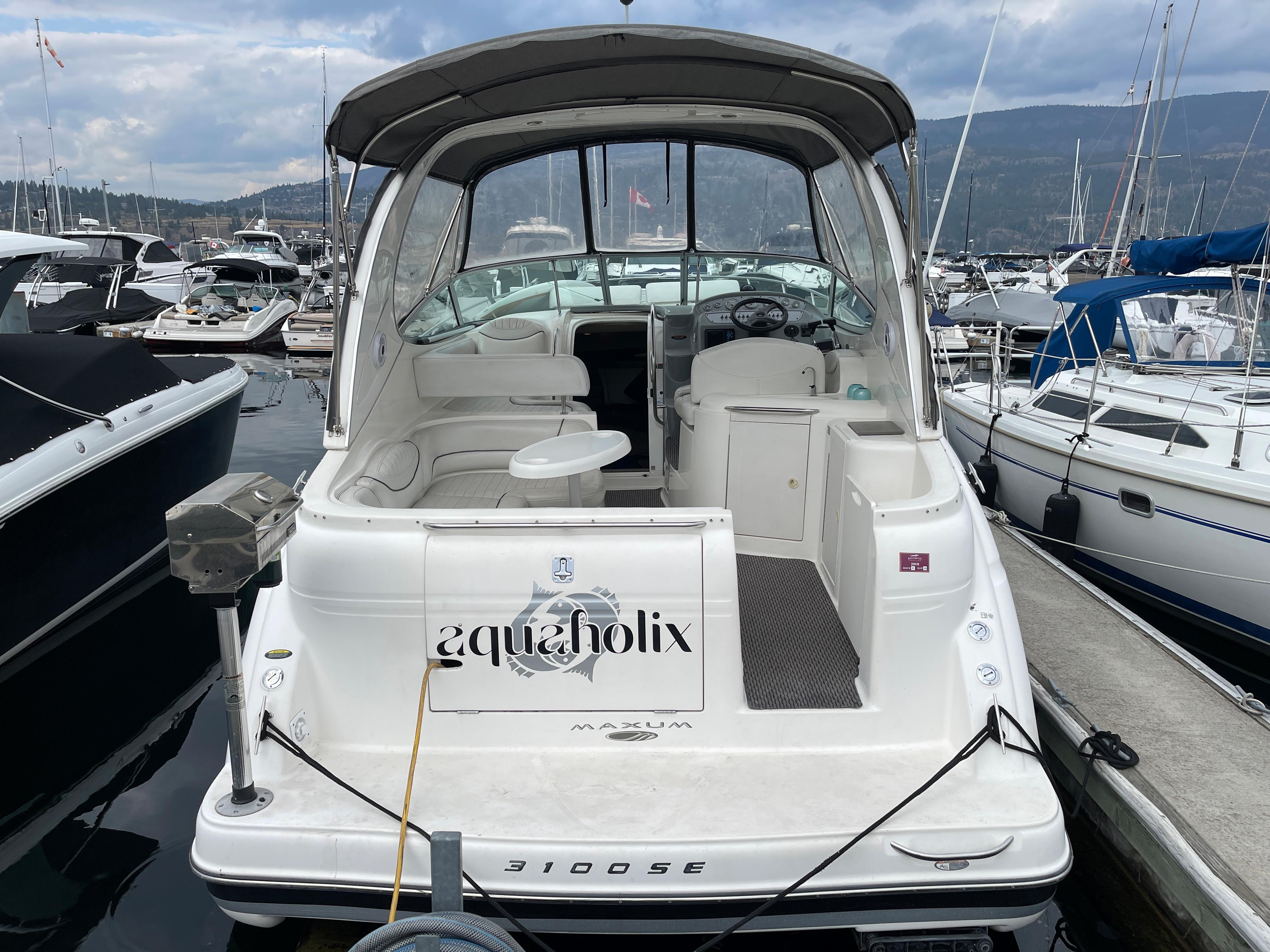 2004 Maxum 3100 SE Express Cruiser for sale - YachtWorld