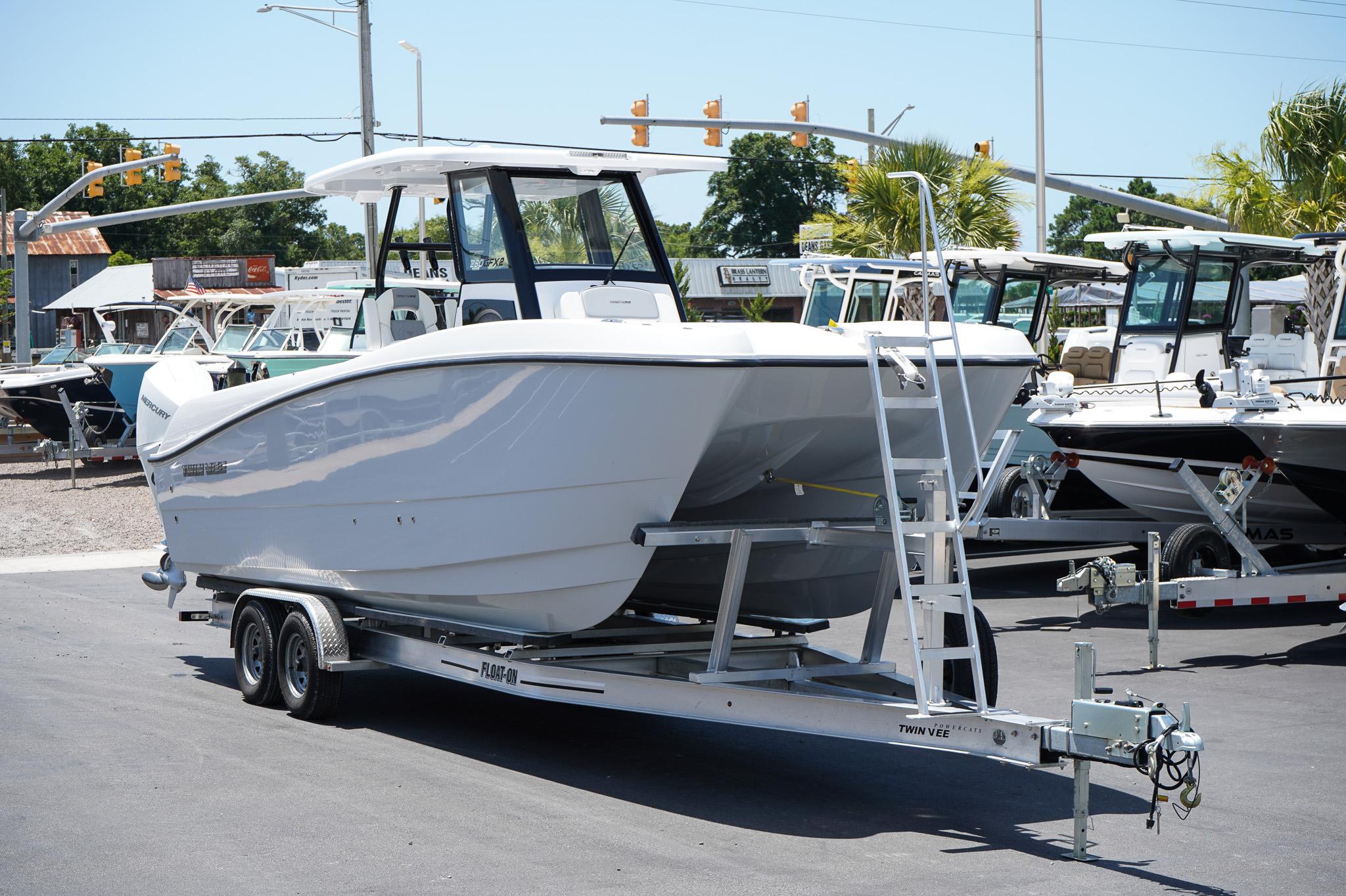 2025 Twin Vee 260 GFX 2 Center Console for sale - YachtWorld