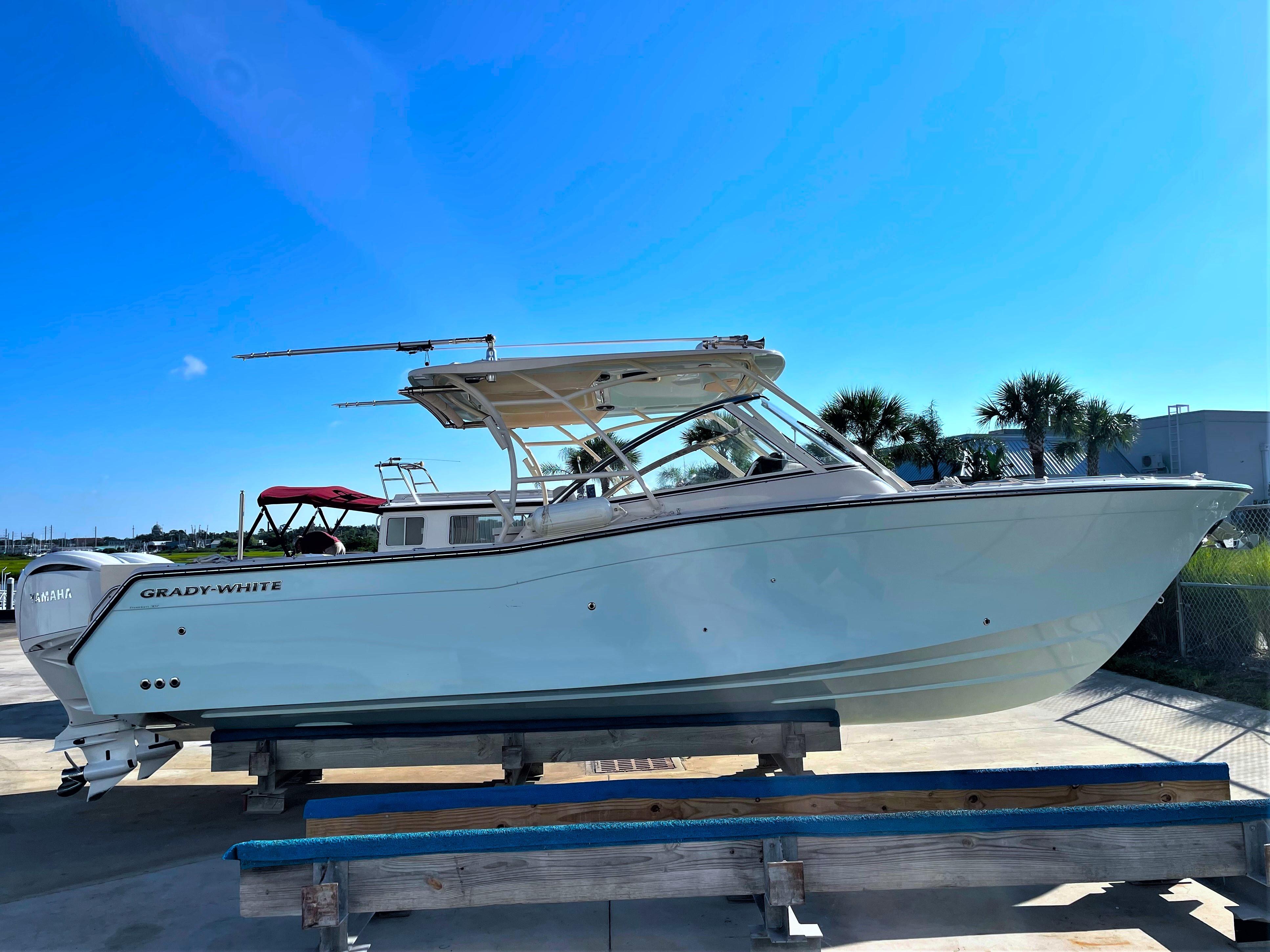 2021 Grady-White Freedom 307 Dual Console for sale - YachtWorld