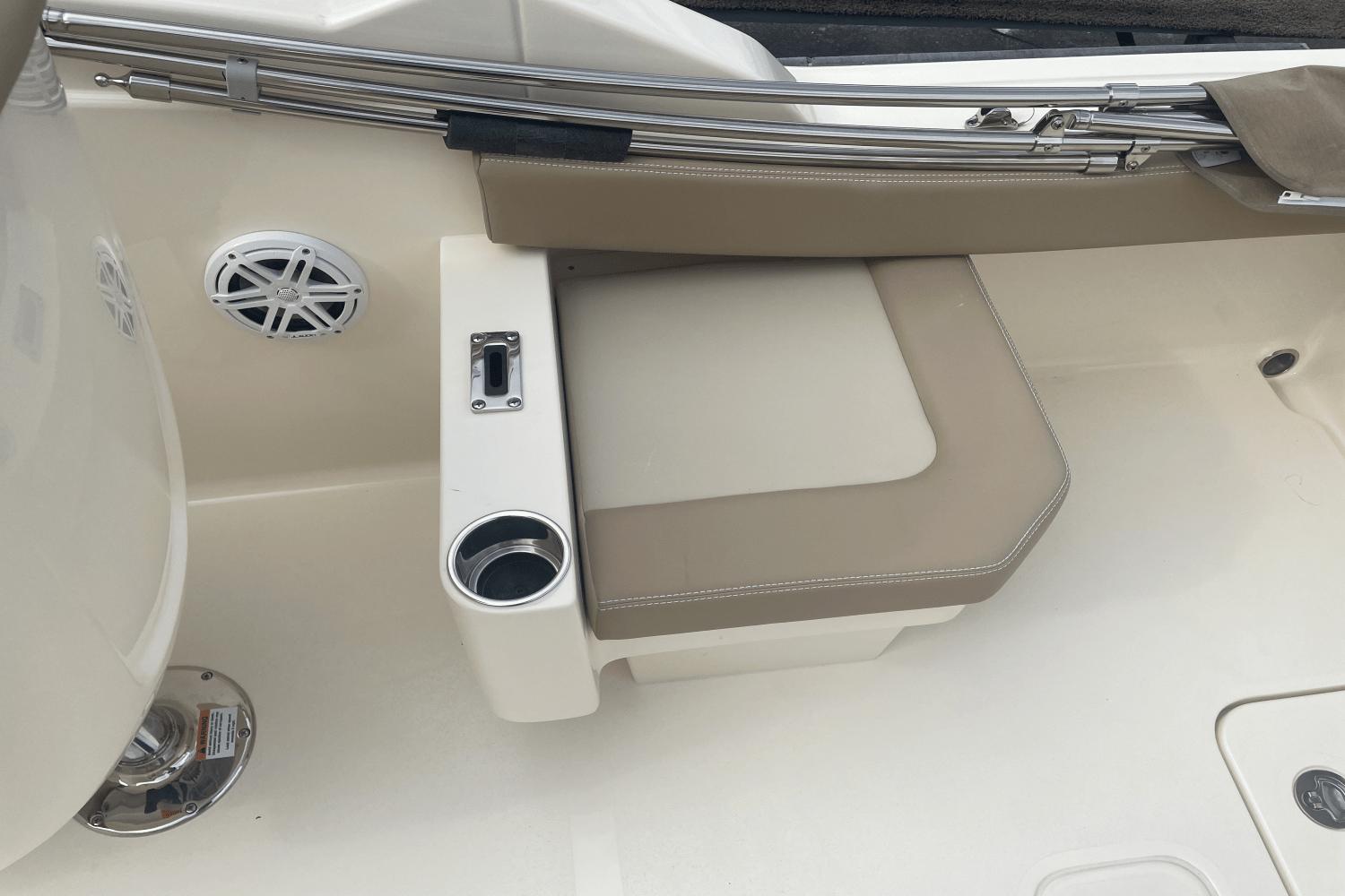 2024 Scout 215 Dorado Runabout for sale - YachtWorld