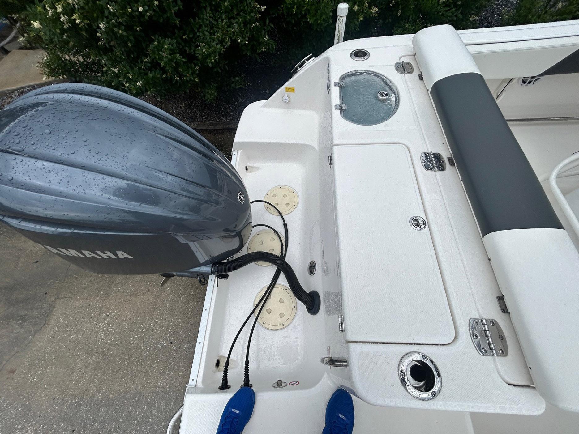 2022 Robalo R242 Center Console Center Console for sale - YachtWorld