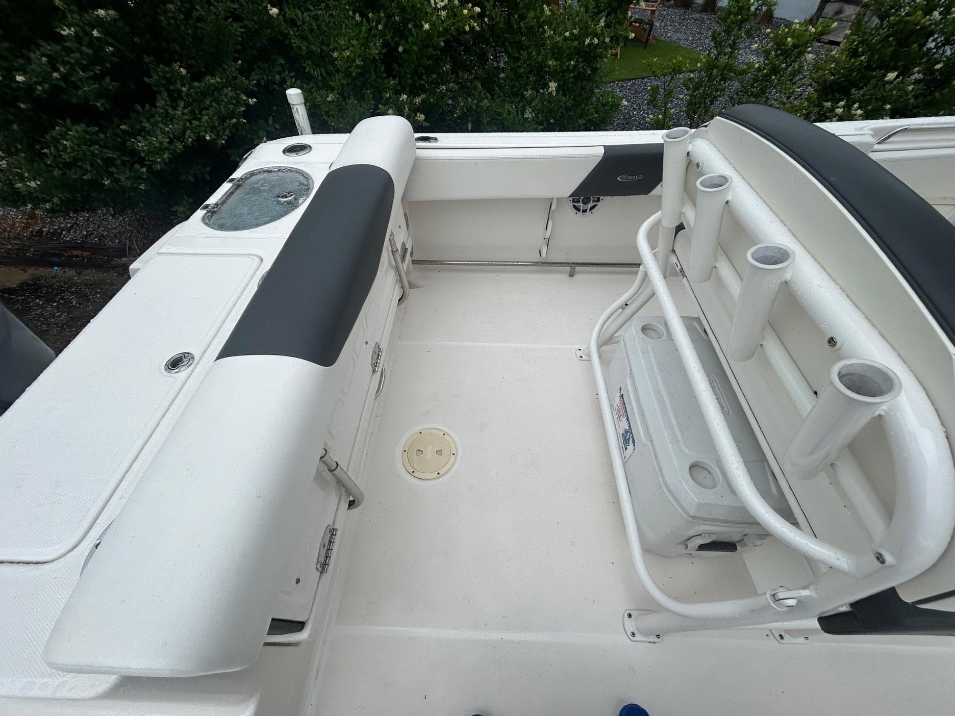 2022 Robalo R242 Center Console Center Console for sale - YachtWorld