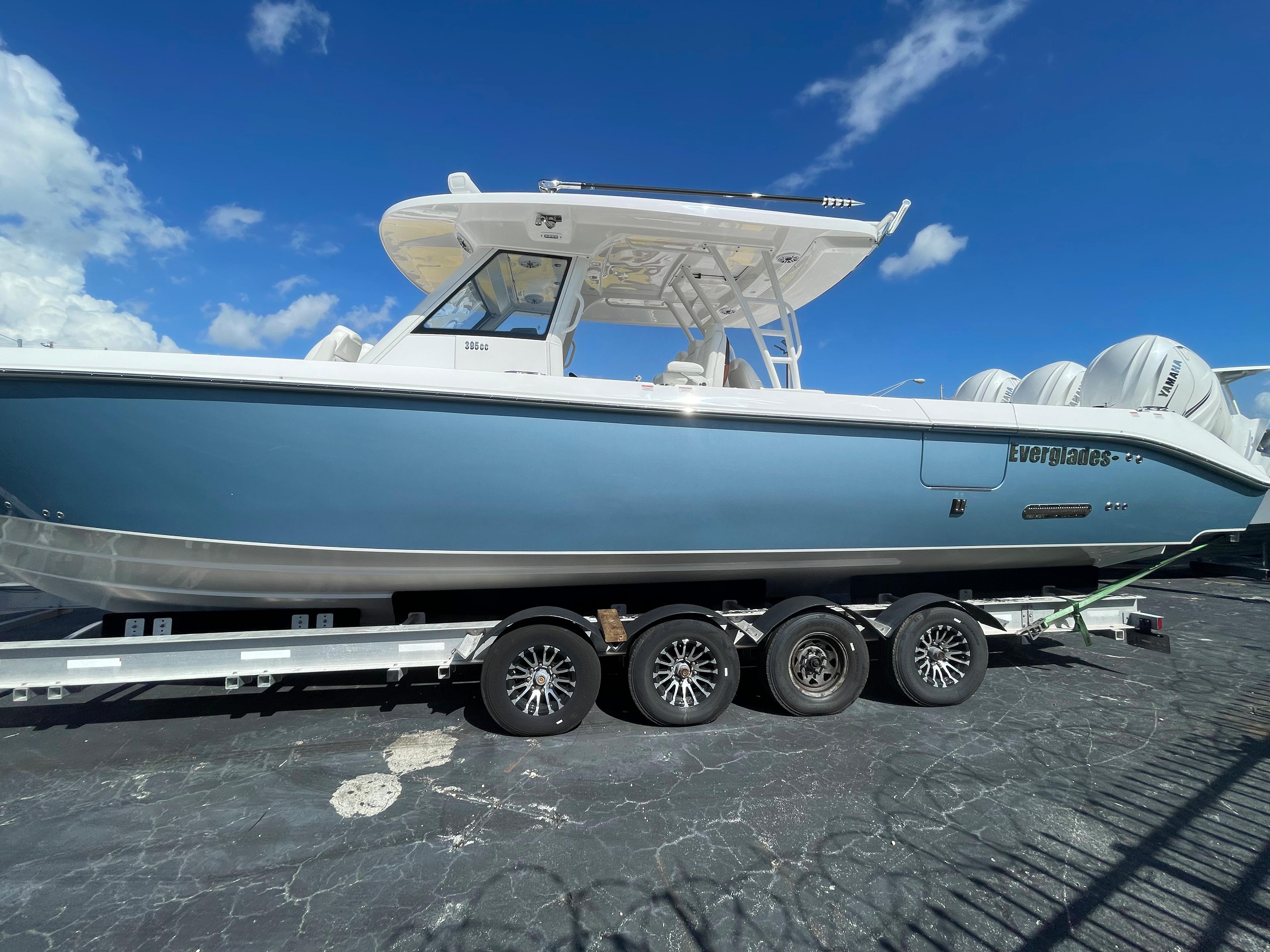 2023 Everglades 395 Center Console Walkaround Konsol till salu- YachtWorld