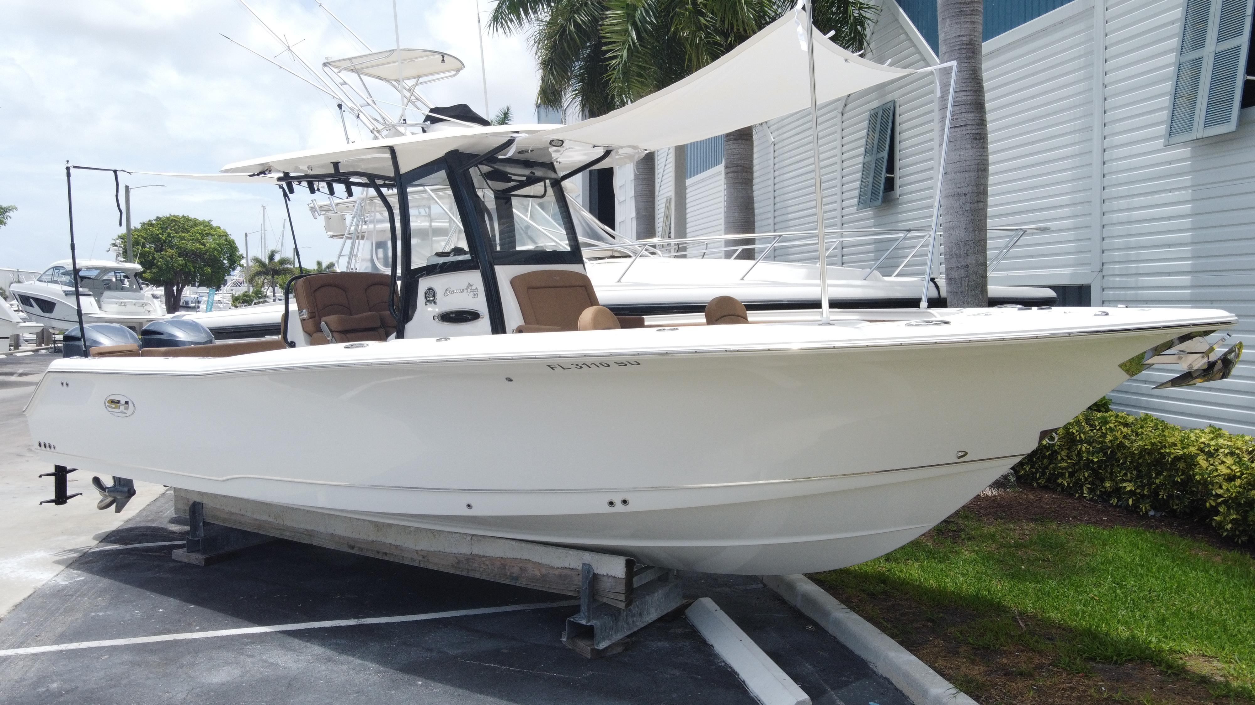 2021 Sea Hunt Gamefish 30 Forward Seating Center Console for sale ...