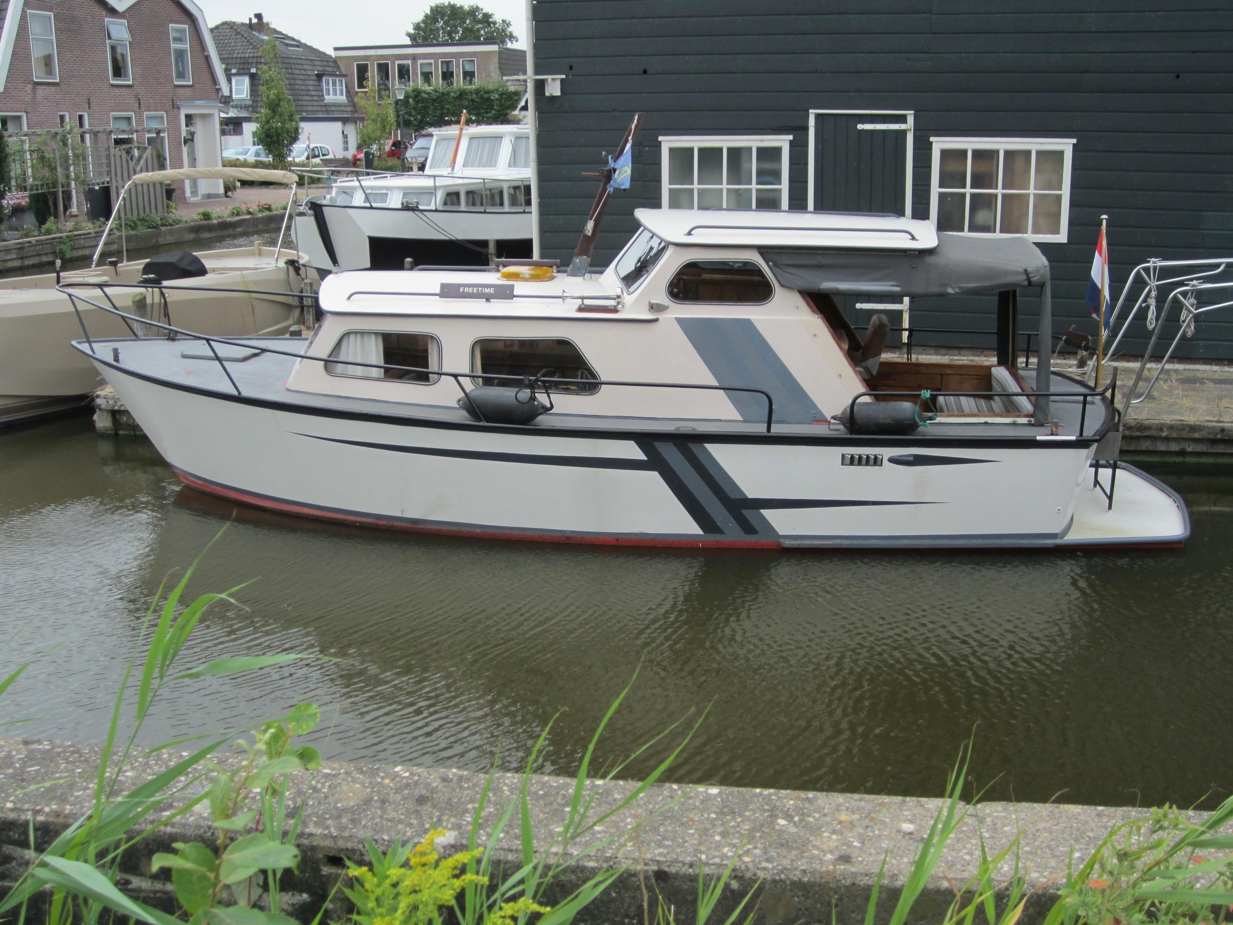 Veha 800 OK | 8m | 1976 | Boats and Outboards