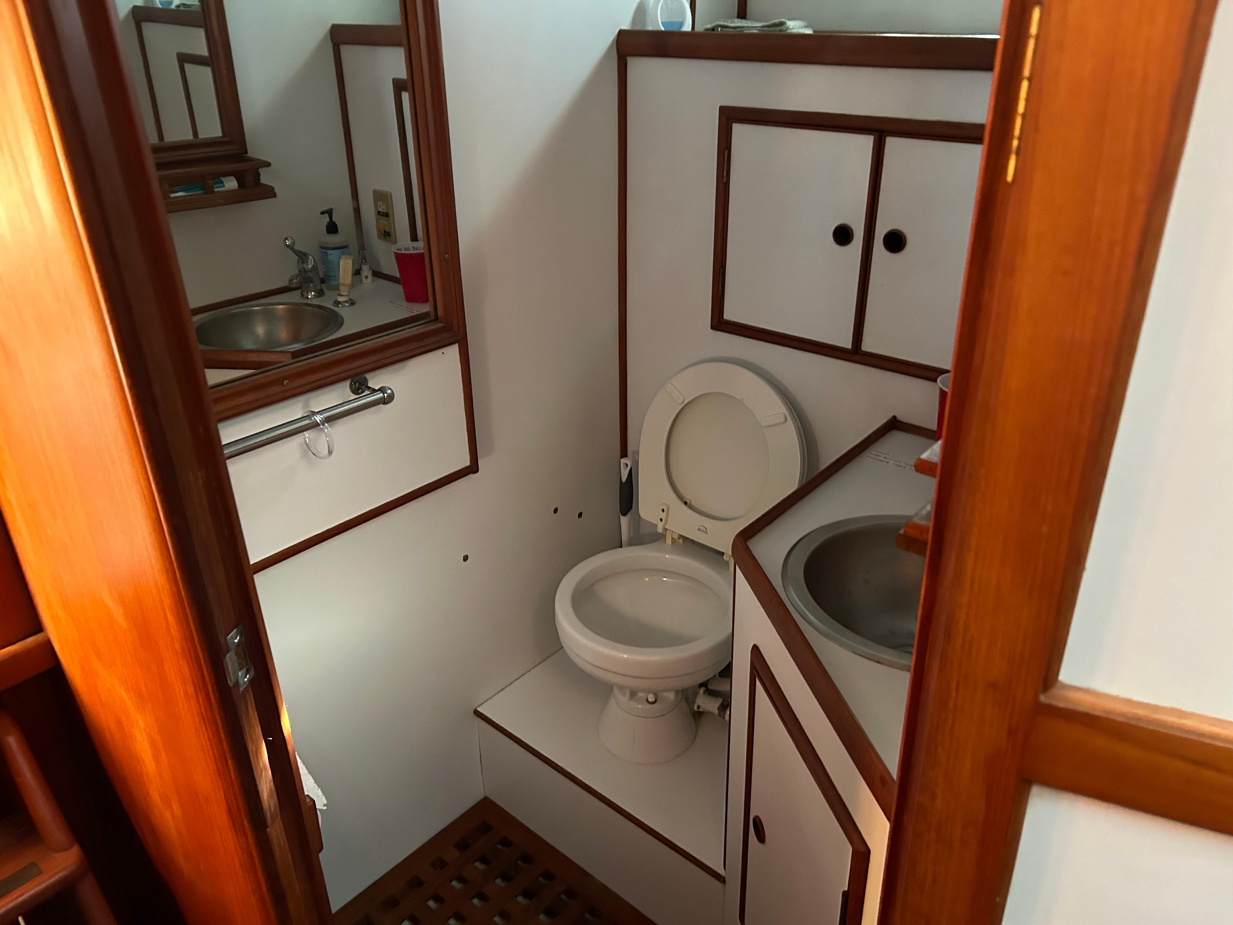 1983 CHB 40 Trawler for sale - YachtWorld