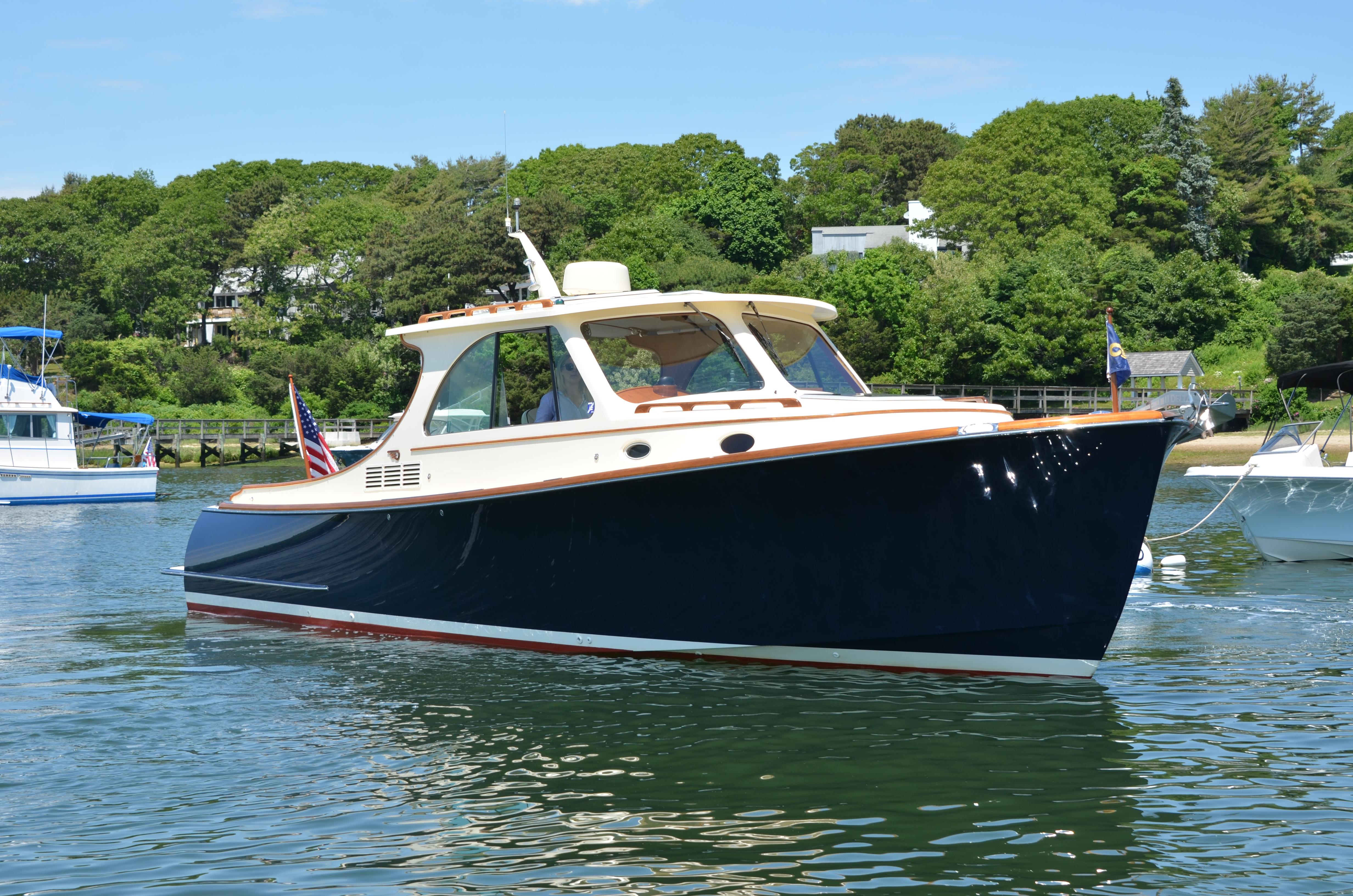 2013 Hinckley Talaria 34 Motor Yachts for sale - YachtWorld