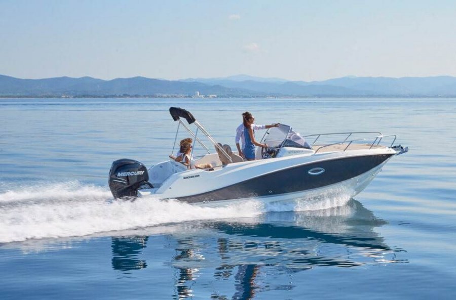 Nieuw 2025 Quicksilver Activ 675 Sundeck - Var ( 83 ) | Botenbank