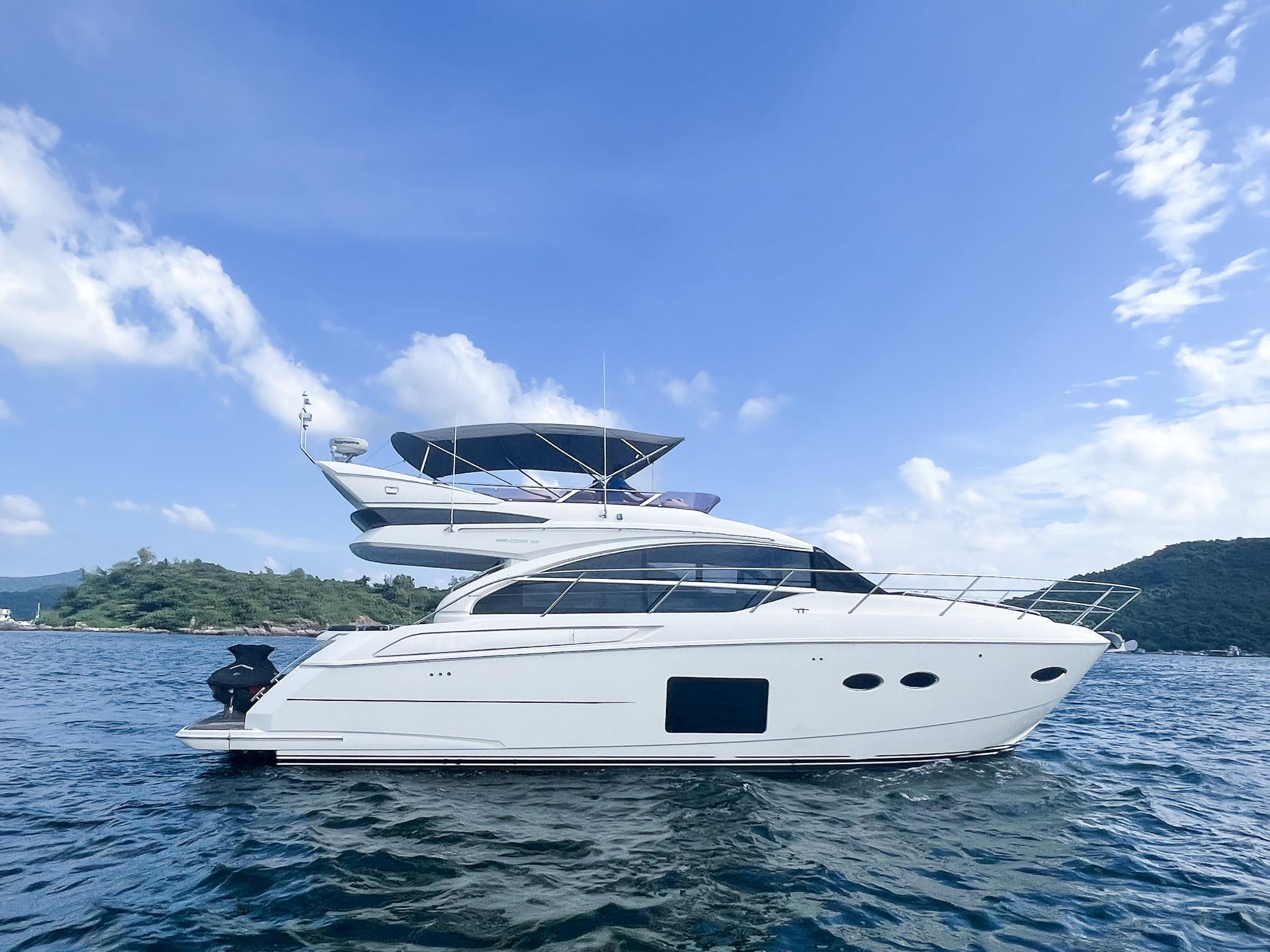 Used Princess Flybridge 52 Motor Yacht - iNautia