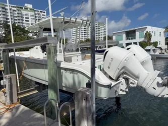 Dan's Seachelle Yacht for Sale | 32 Edgewater Yachts North Miami, FL ...