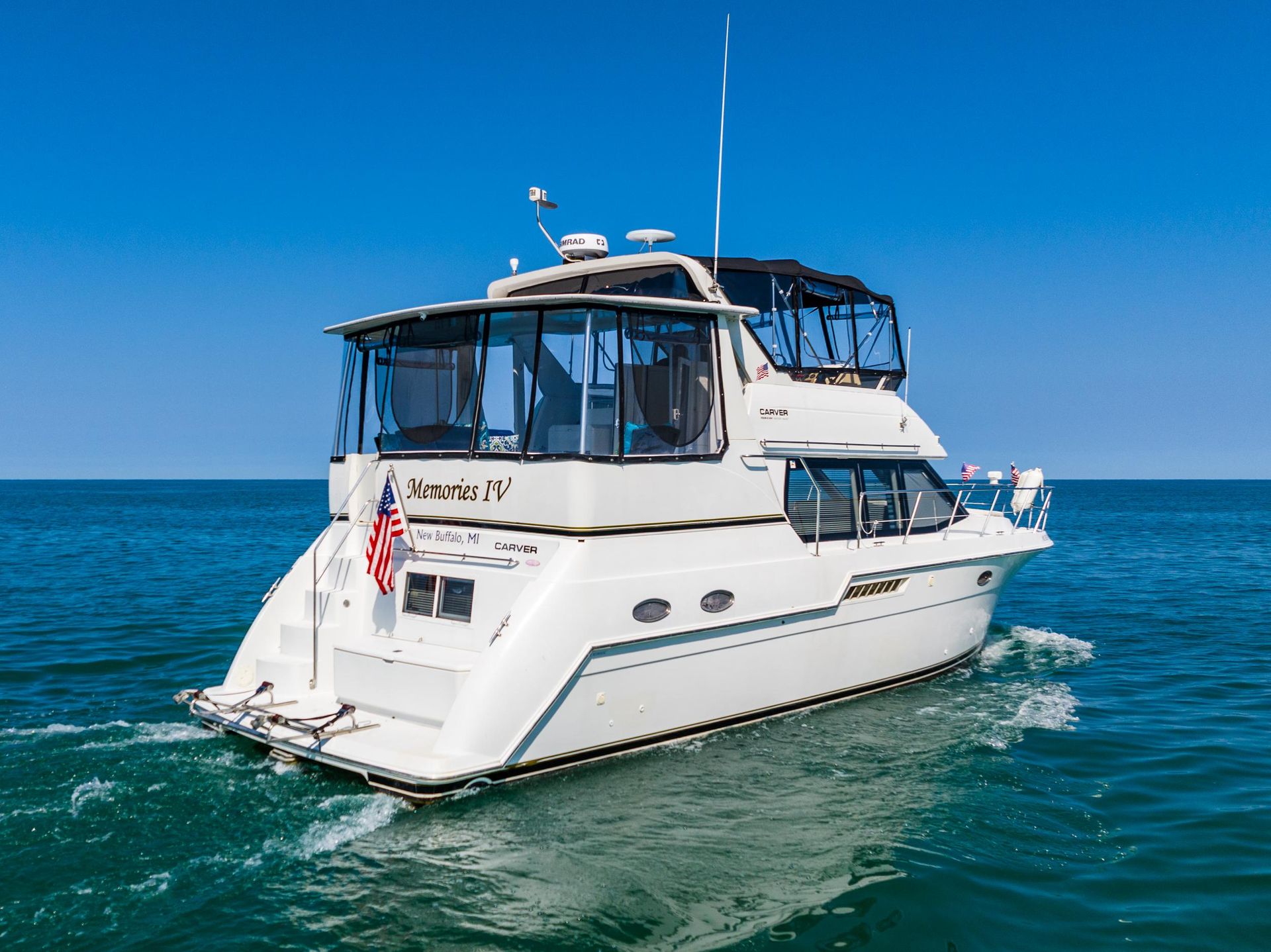 1999 Carver 406 Motor Yacht - Weber Yachts