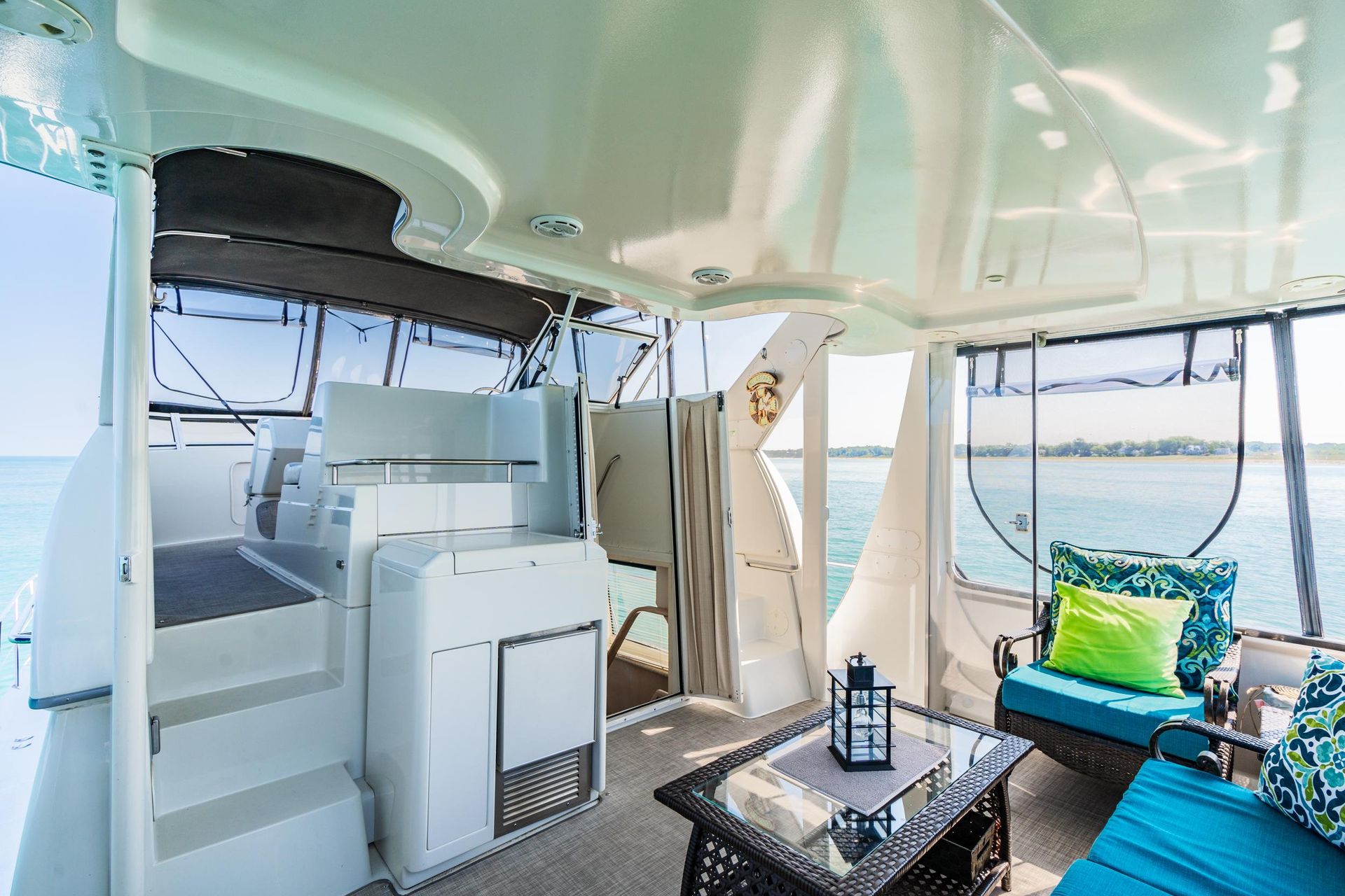 1999 Carver 406 Motor Yacht - Weber Yachts