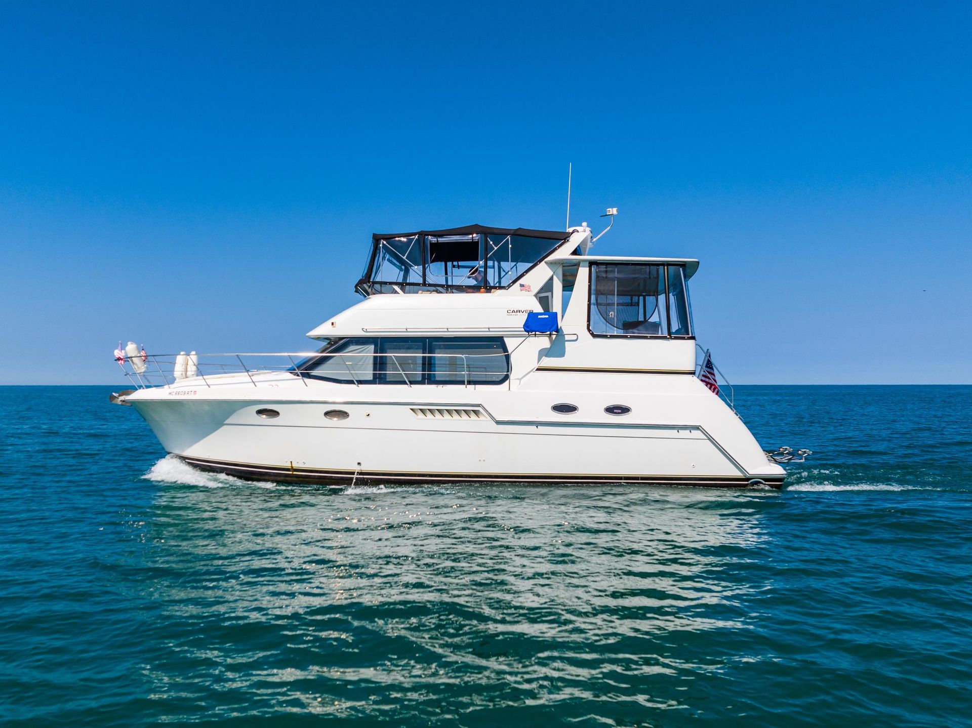 1999 Carver 406 Motor Yacht - Weber Yachts