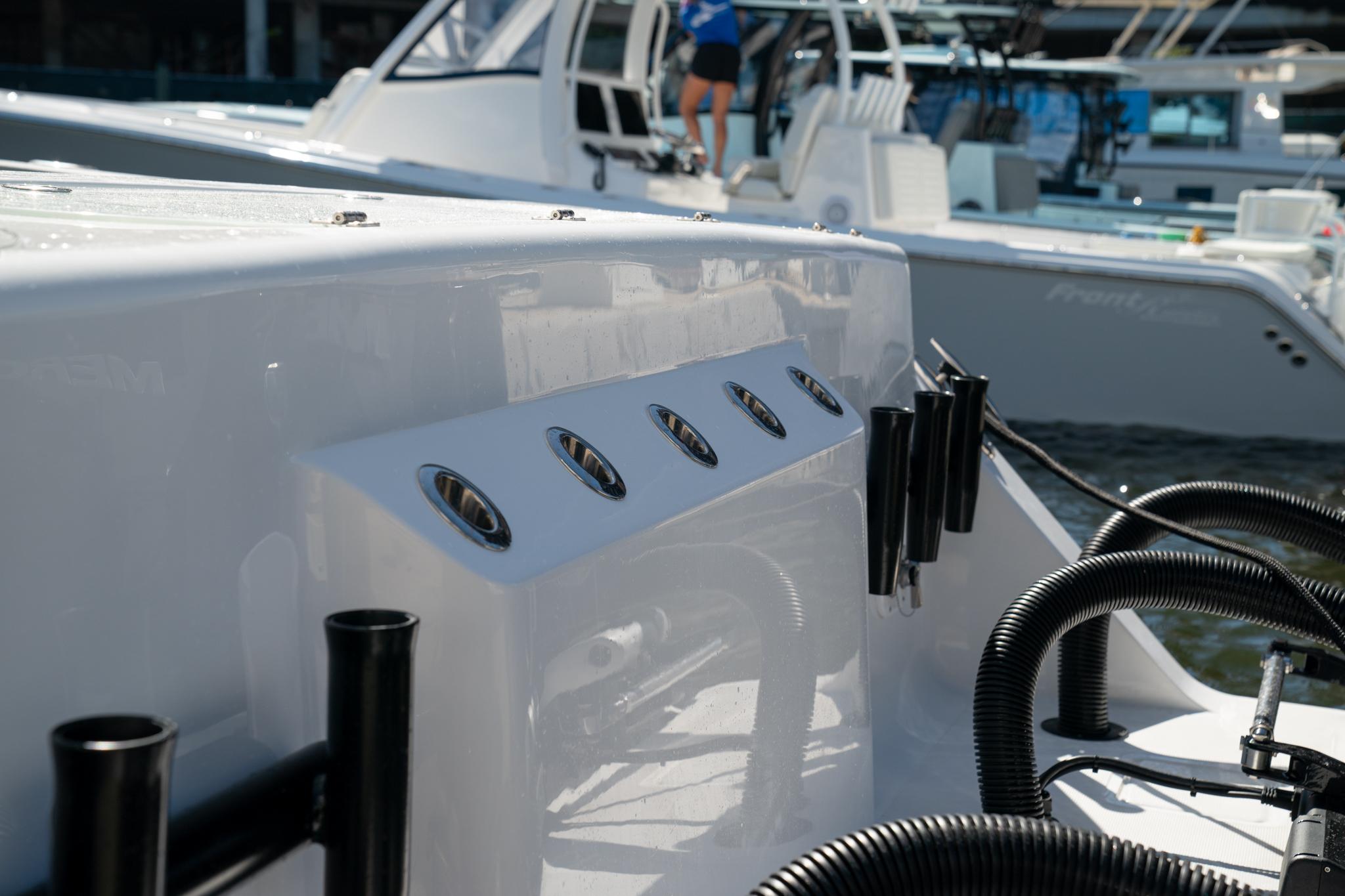 2025 Front Runner 37 Catamaran Center Console for sale - YachtWorld