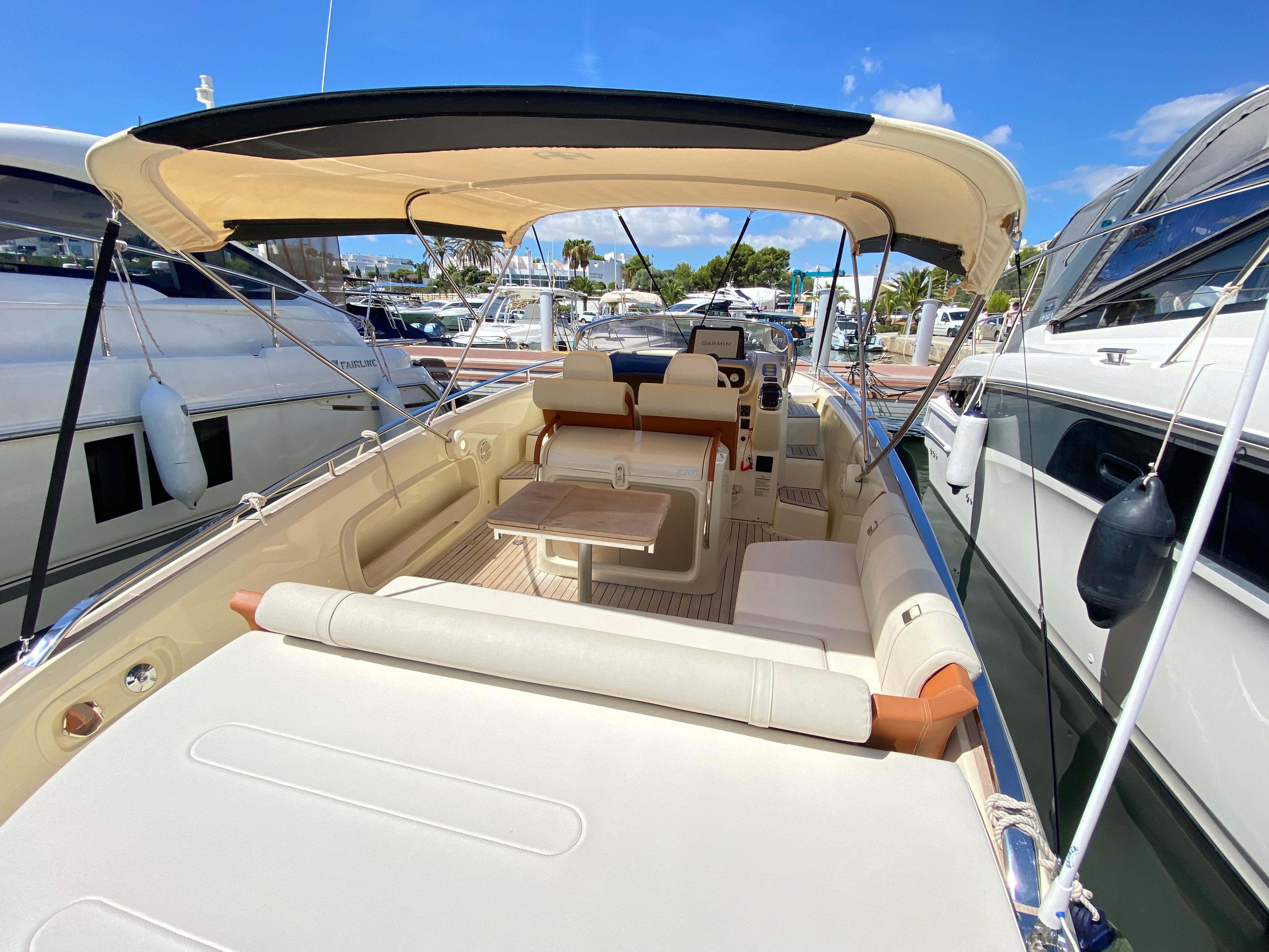 2021 Invictus 280 GT Centre Console for sale - YachtWorld
