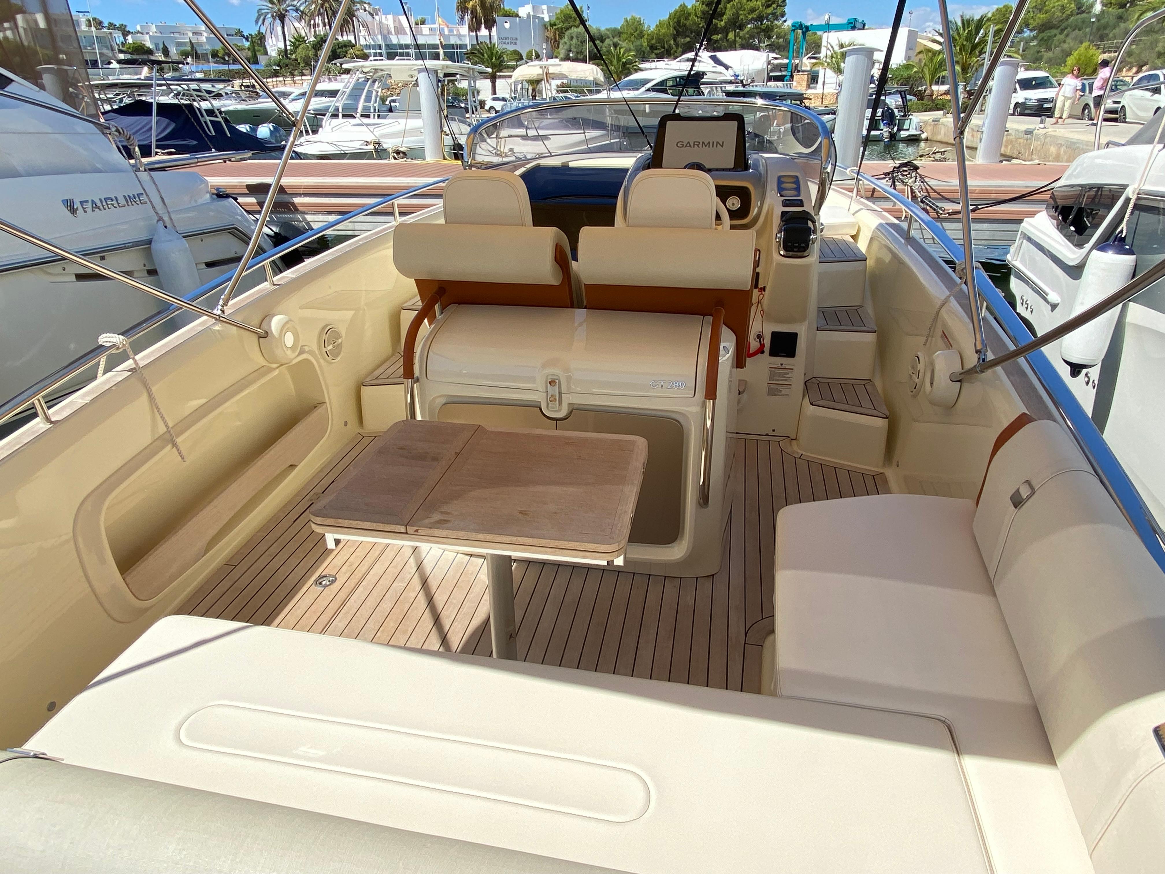 2021 Invictus 280 GT Centre Console for sale - YachtWorld
