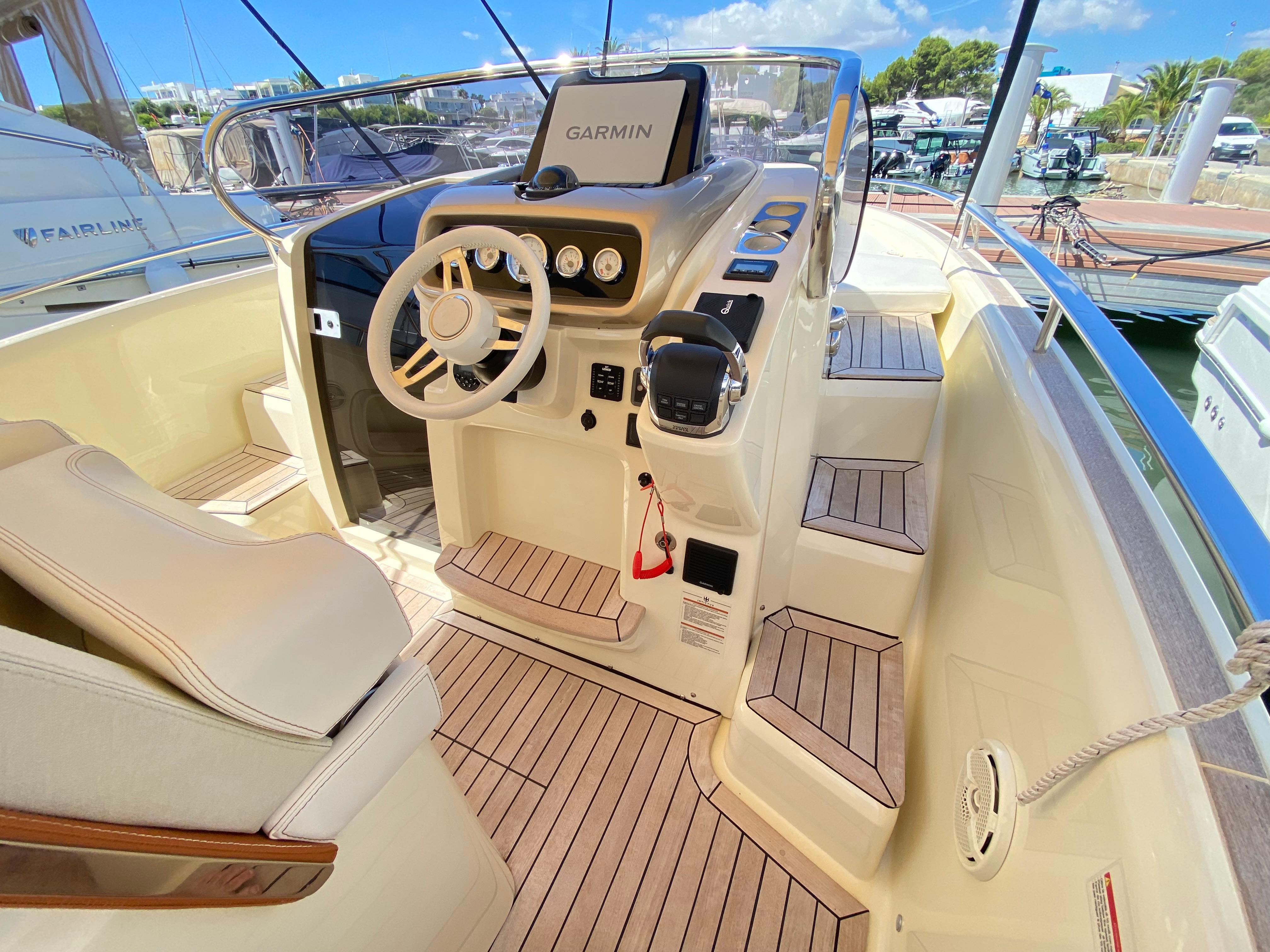 2021 Invictus 280 GT Centre Console for sale - YachtWorld