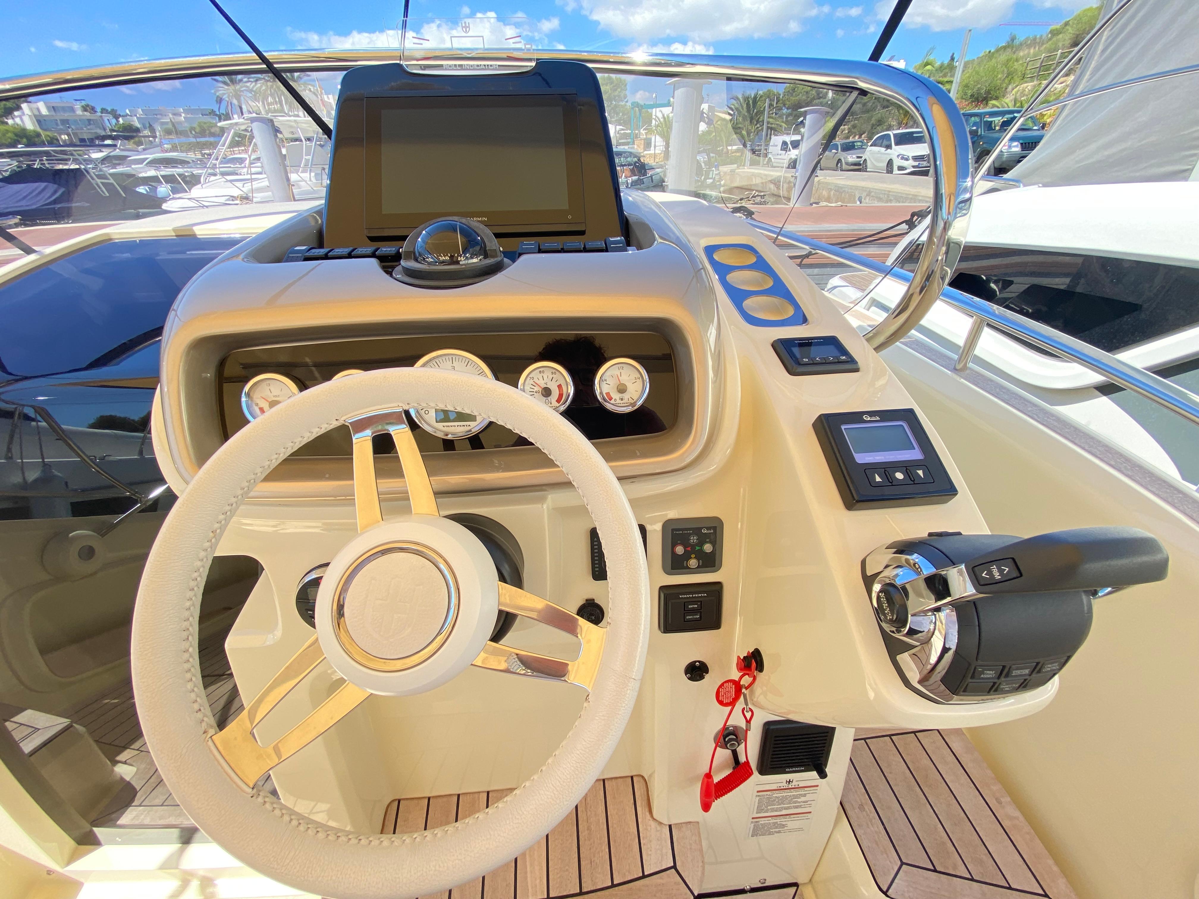 2021 Invictus 280 GT Centre Console for sale - YachtWorld