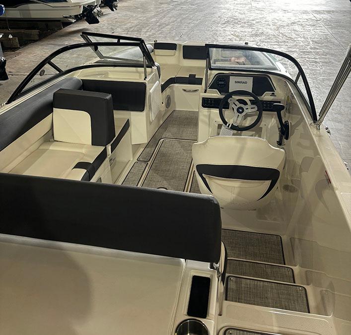 2024 Bayliner DX 2000 Deck for sale - YachtWorld