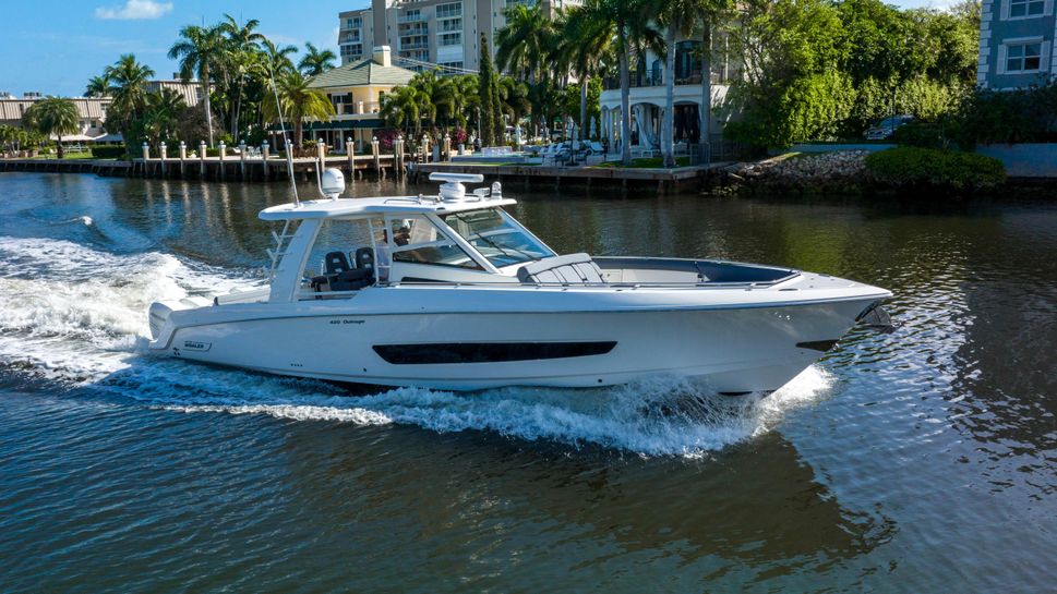 2016 Boston Whaler 420 Outrage Sport Fishing for sale - YachtWorld