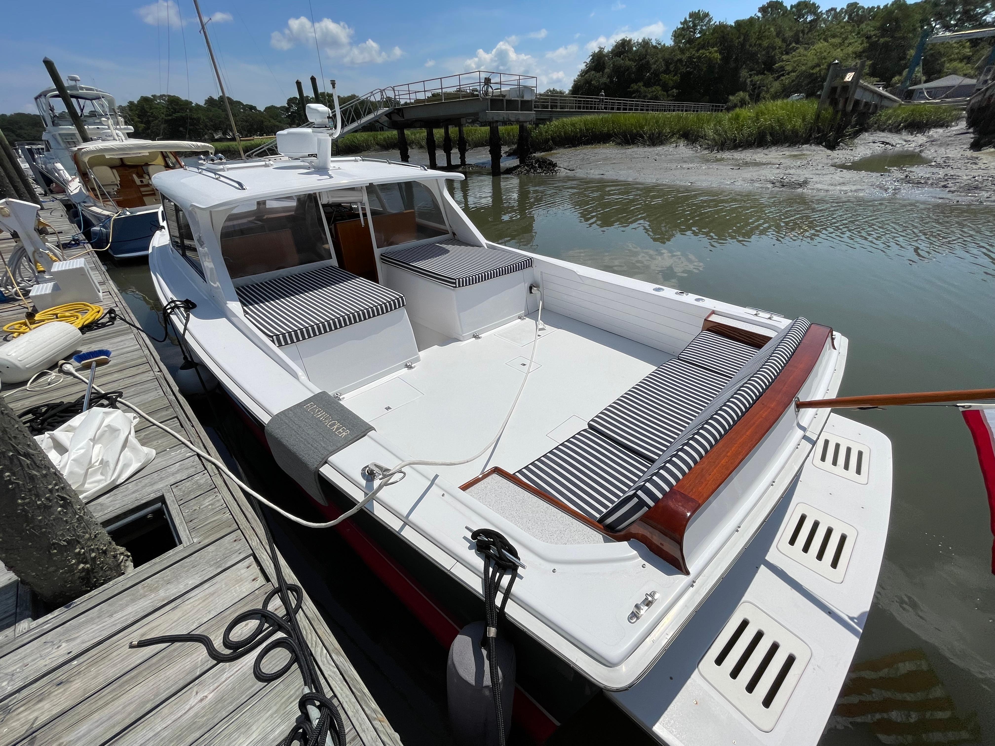1972 Bertram 31 Sedan Hardtop Cruiser Express Cruiser for sale - YachtWorld
