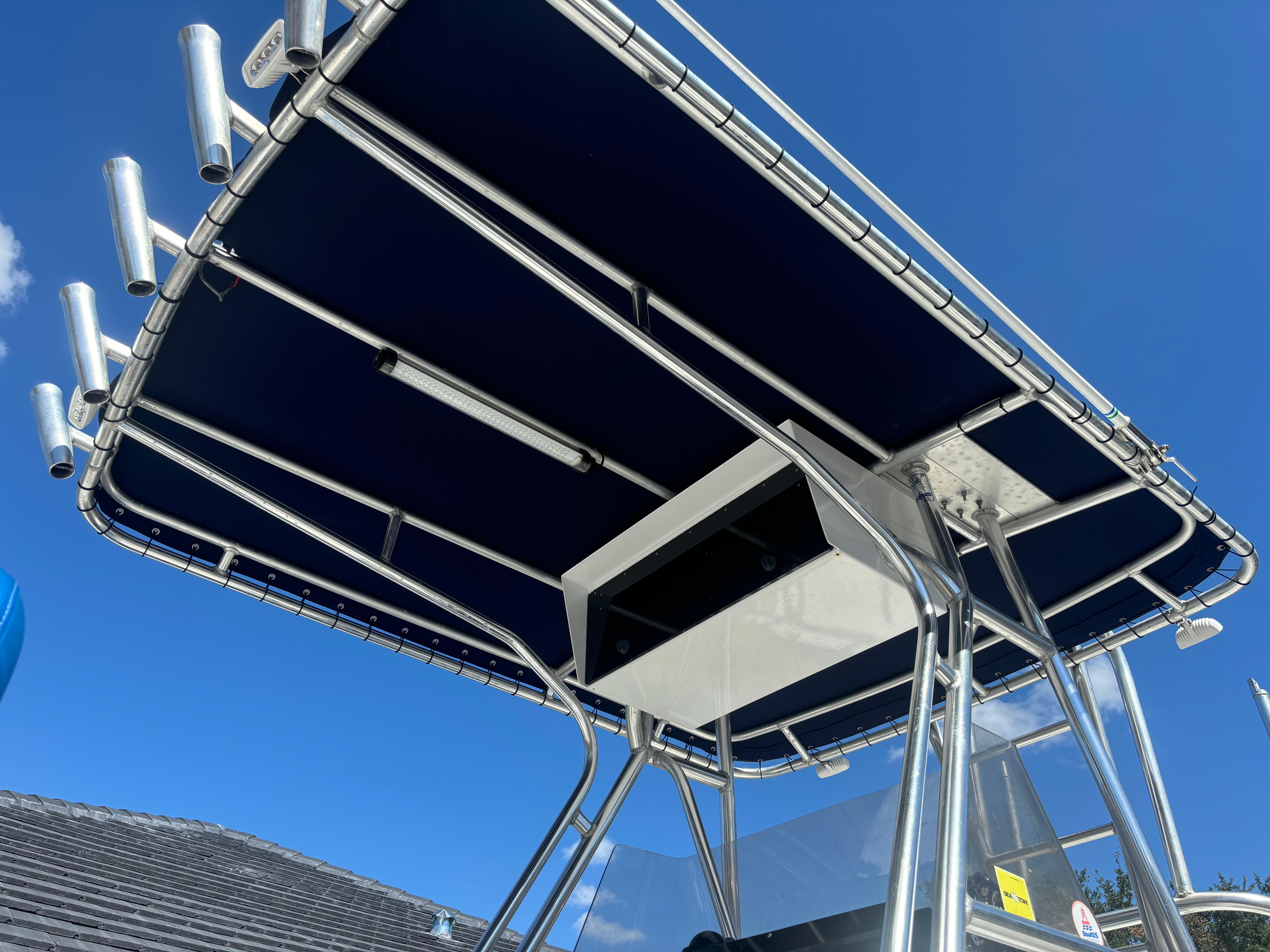 2001 Cobia 274 Center Console Zoutwater vissersboten te koop- YachtWorld