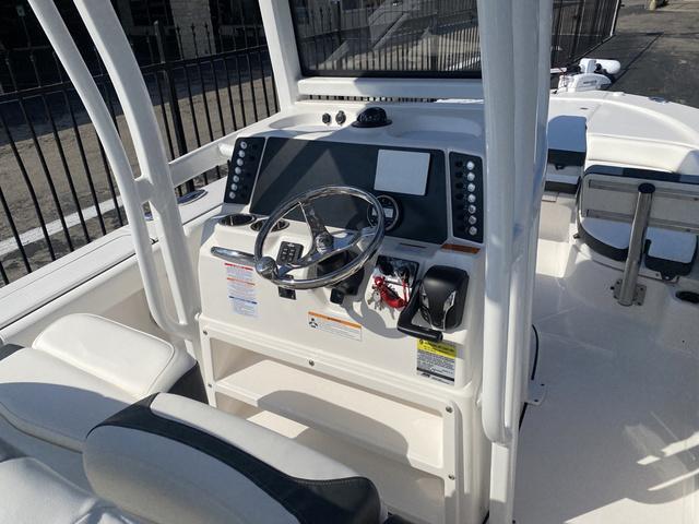2023 Robalo 246 Bay for sale - YachtWorld