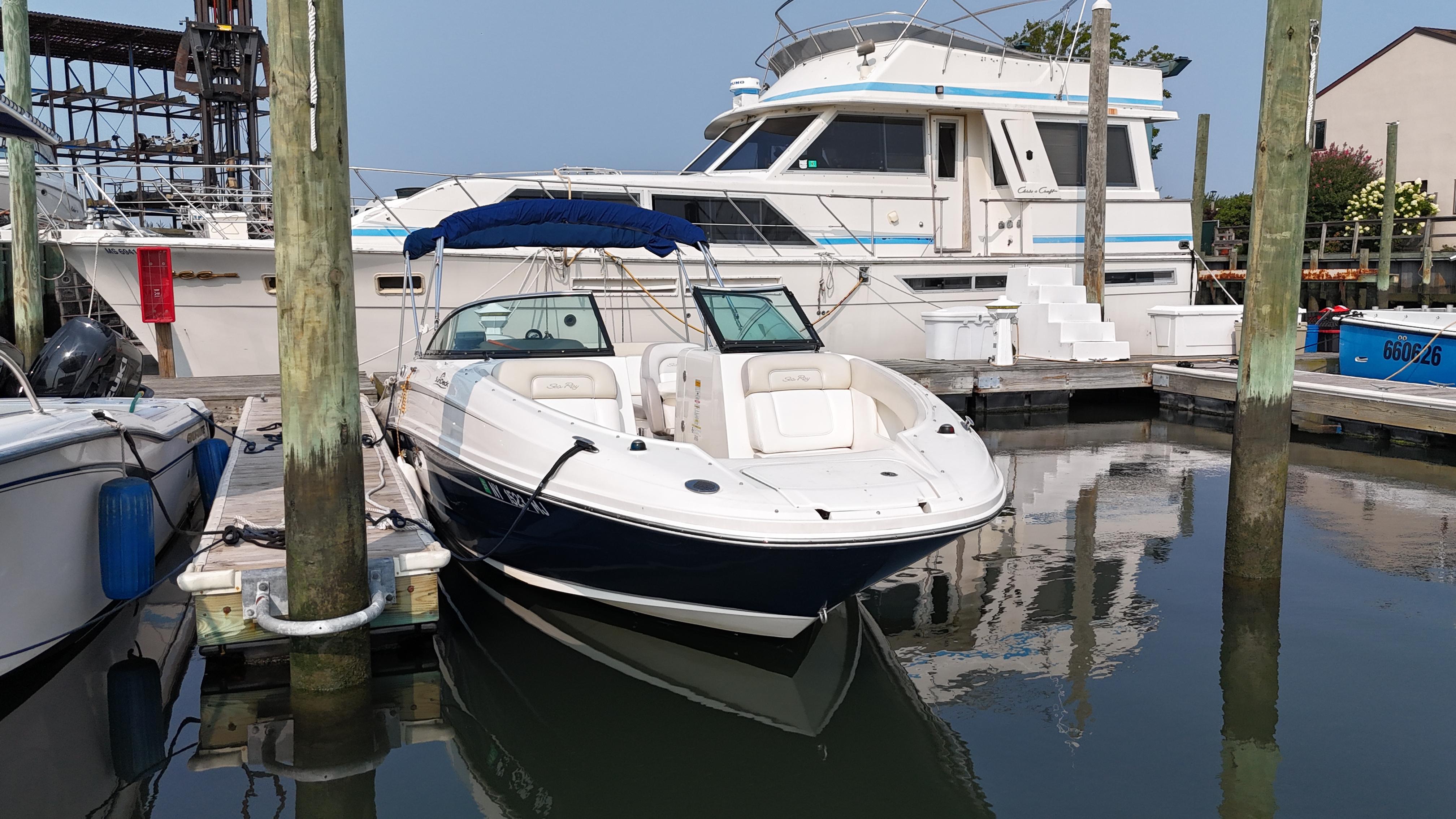 2012 Sea Ray 240 Sundeck Runabout for sale - YachtWorld