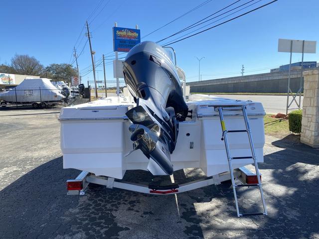 2023 Robalo 206 Bay for sale - YachtWorld