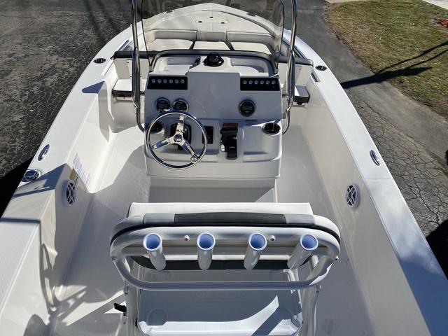2023 Robalo 206 Bay for sale - YachtWorld
