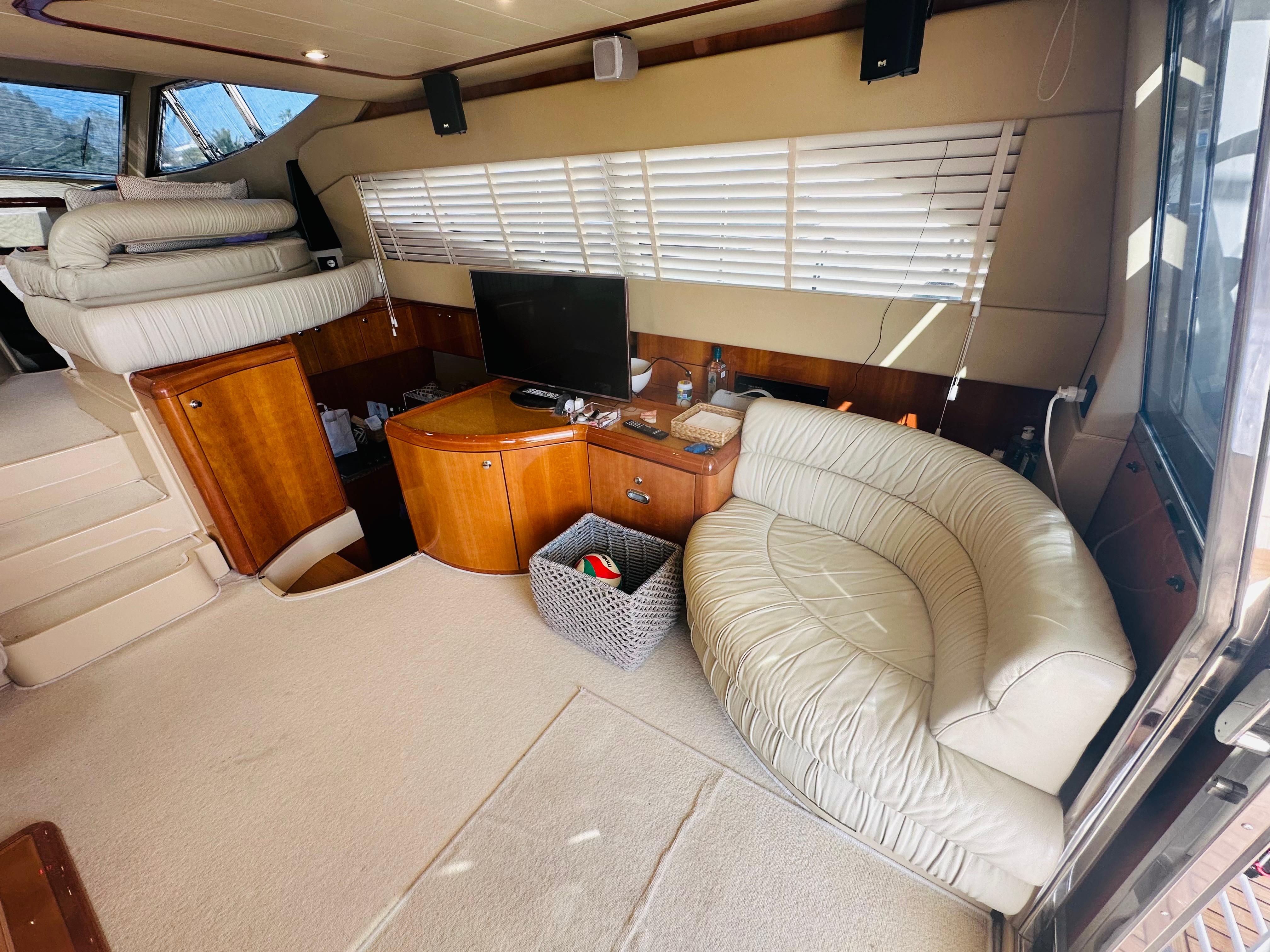 2004 Ferretti Yachts 590 Motor Yacht for sale - YachtWorld