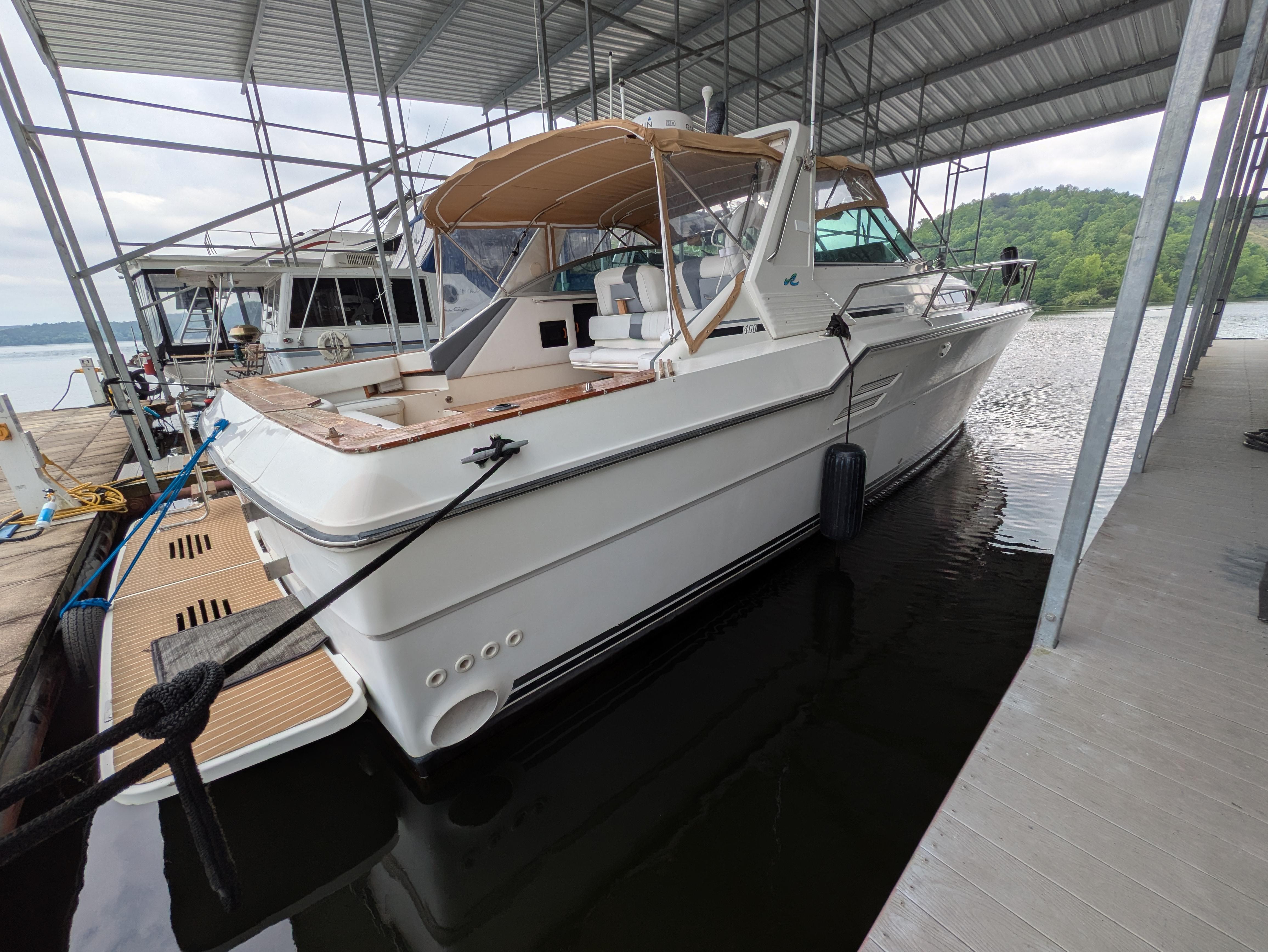 1988 Sea Ray 460 Express Cruiser Motor Yachts for sale - YachtWorld