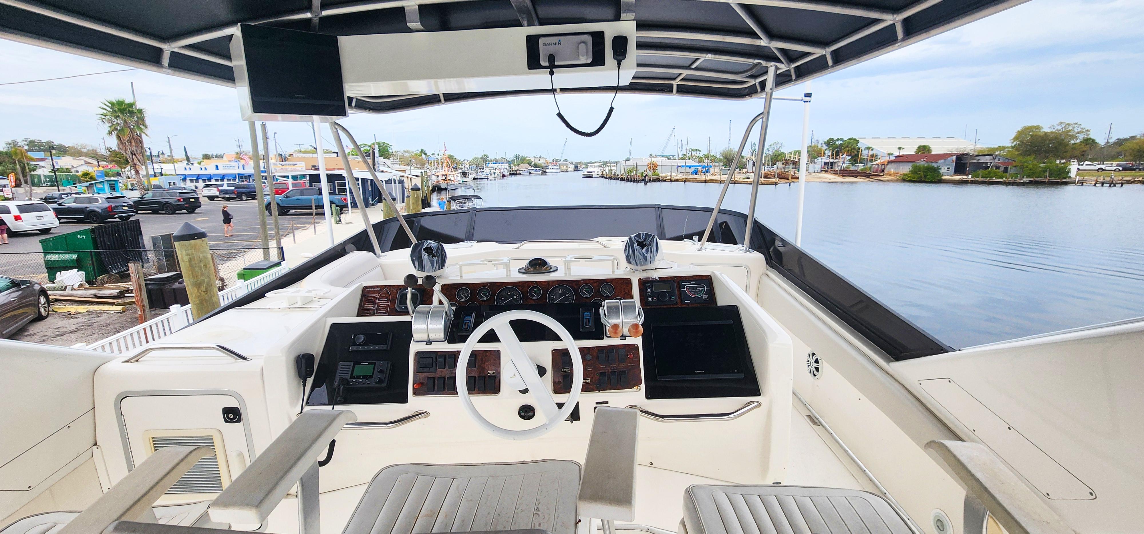 1997 Sea Ray 550 Sedan Bridge Express Cruiser for sale - YachtWorld