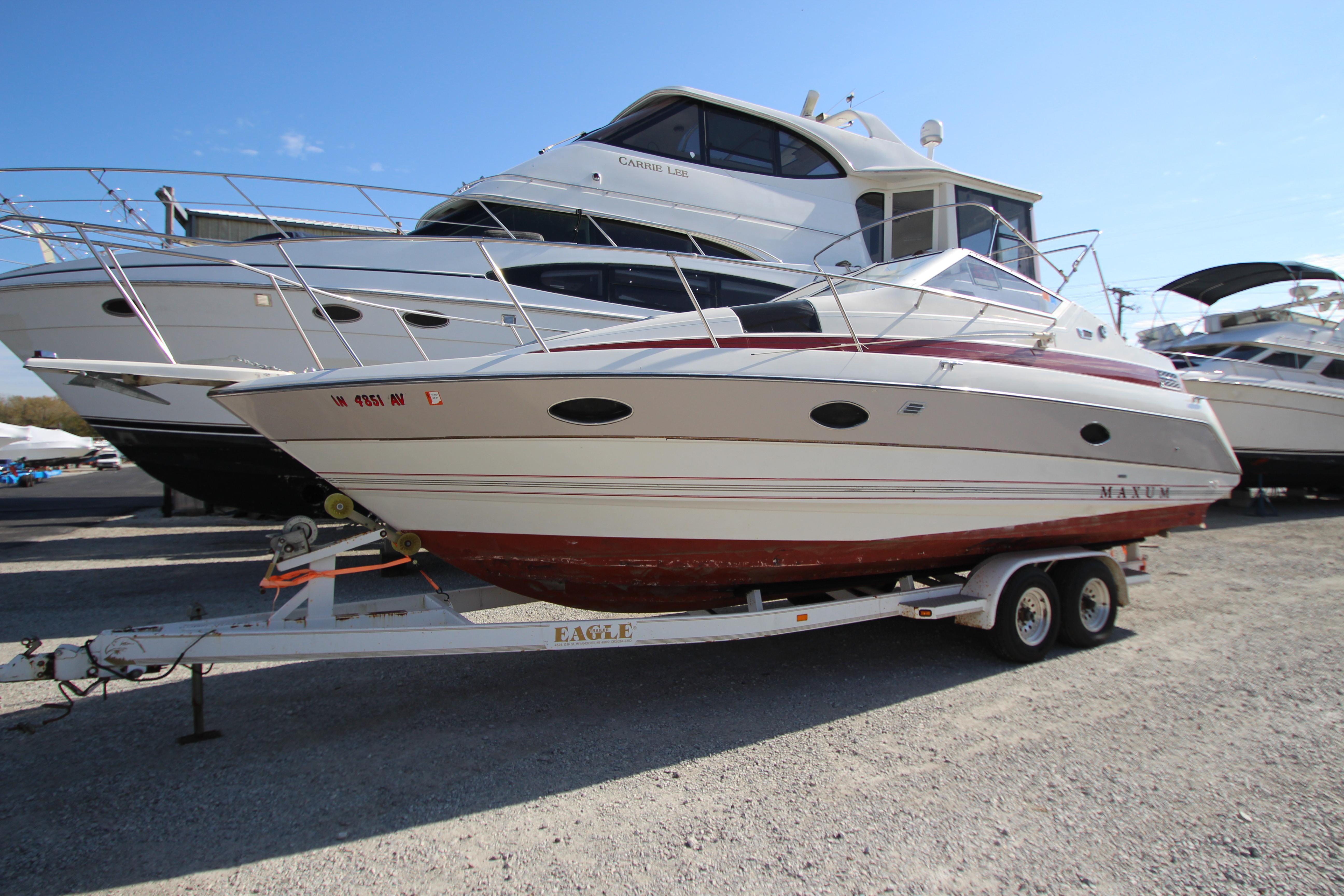 1992 Maxum 2700 SCR Cruceros exprés en venta - YachtWorld