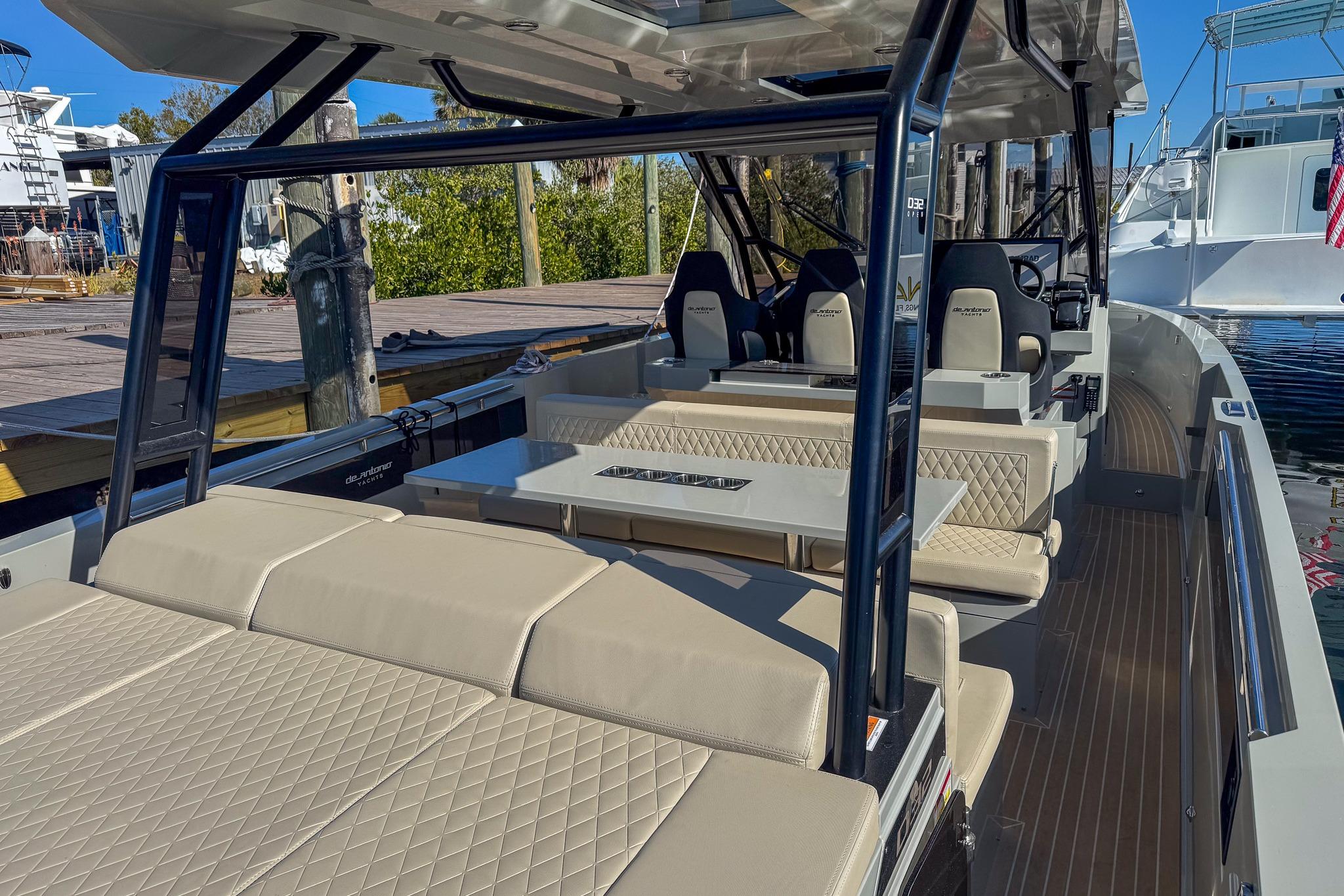 2026 De Antonio Yachts D32 Sportscruiser til salgs- YachtWorld