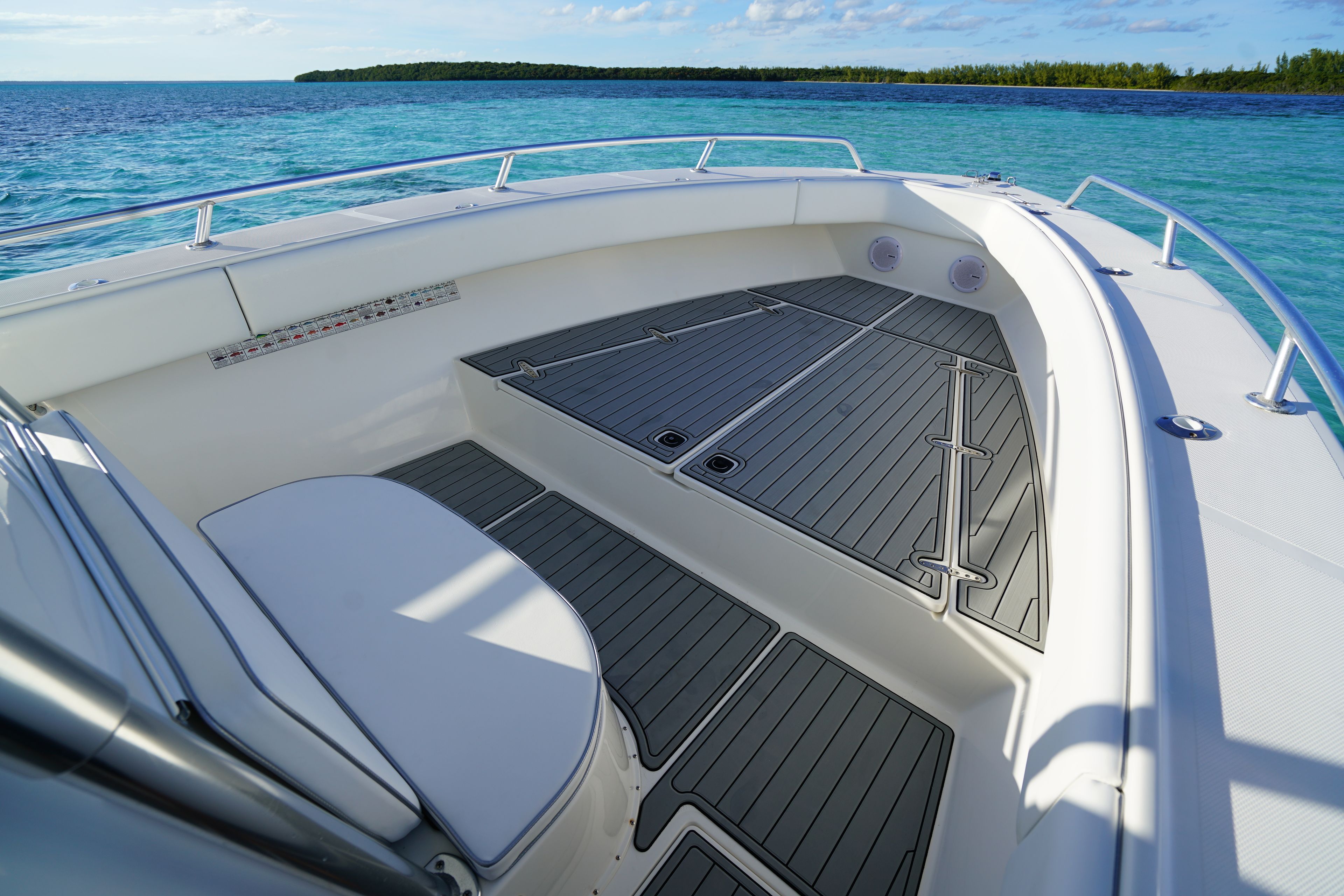 1999 Venture 34 Center Console w/ Warranties - Weber Yachts