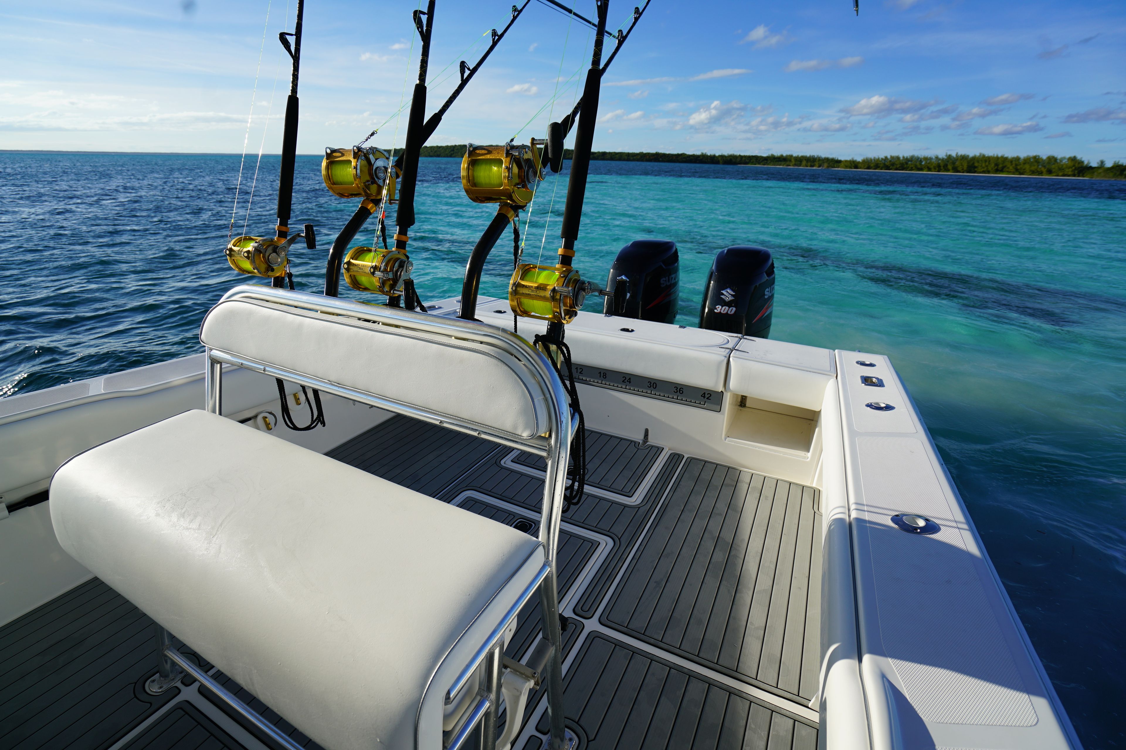 1999 Venture 34 Center Console w/ Warranties - Weber Yachts