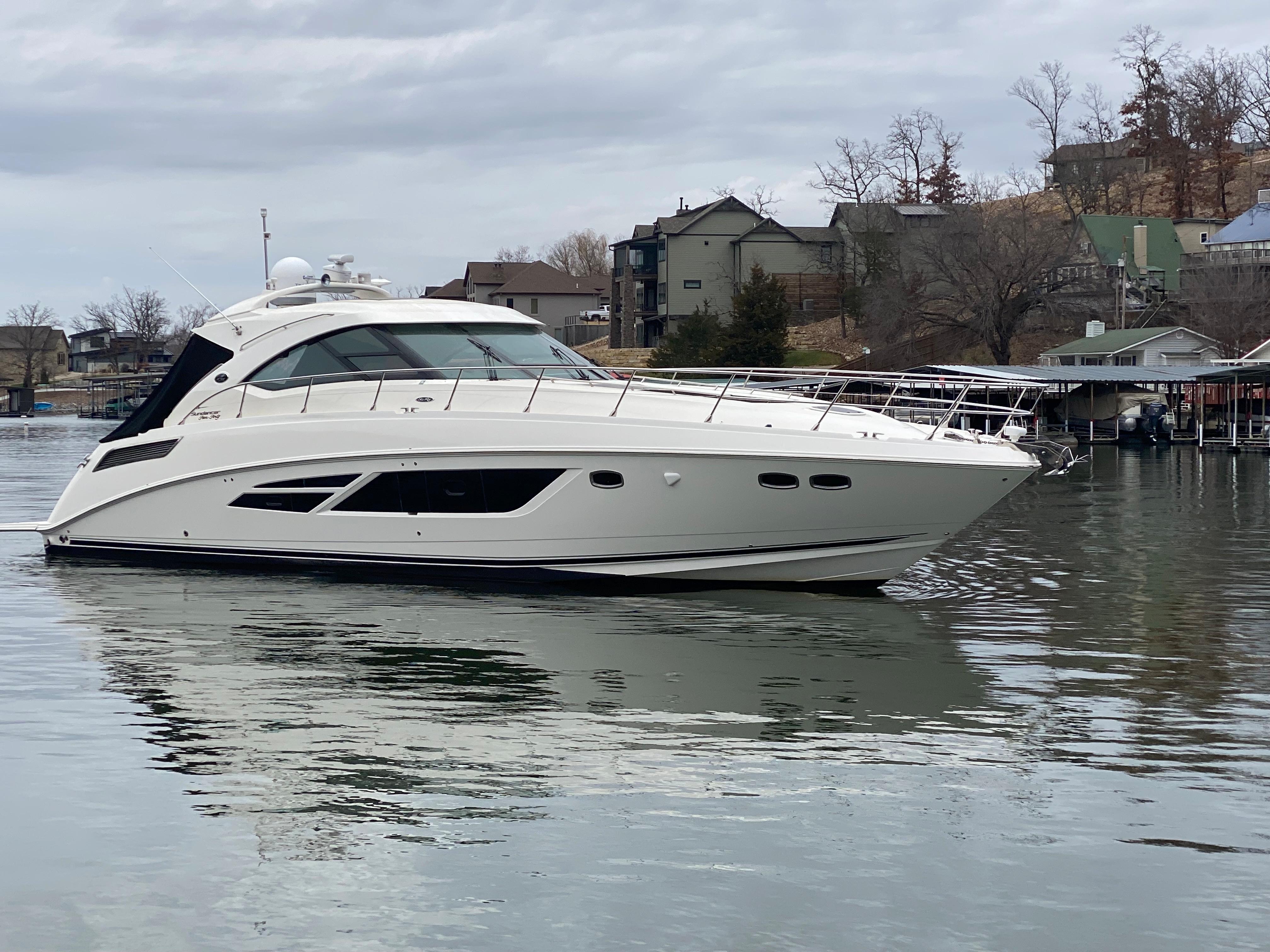 2016 Sea Ray 540 Sundancer Motor Yacht for sale - YachtWorld