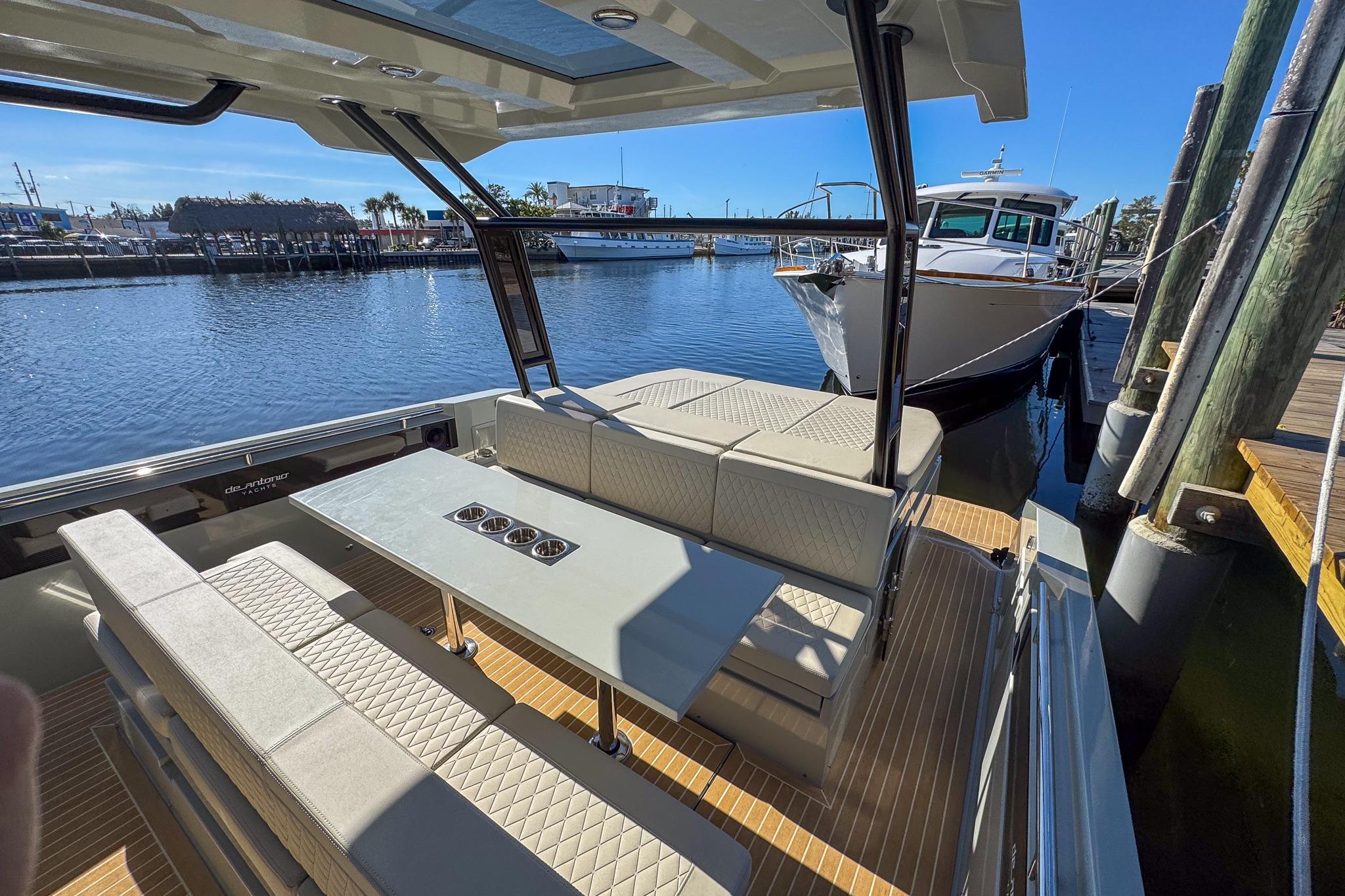 2026 De Antonio Yachts D32 Sportscruiser til salgs- YachtWorld