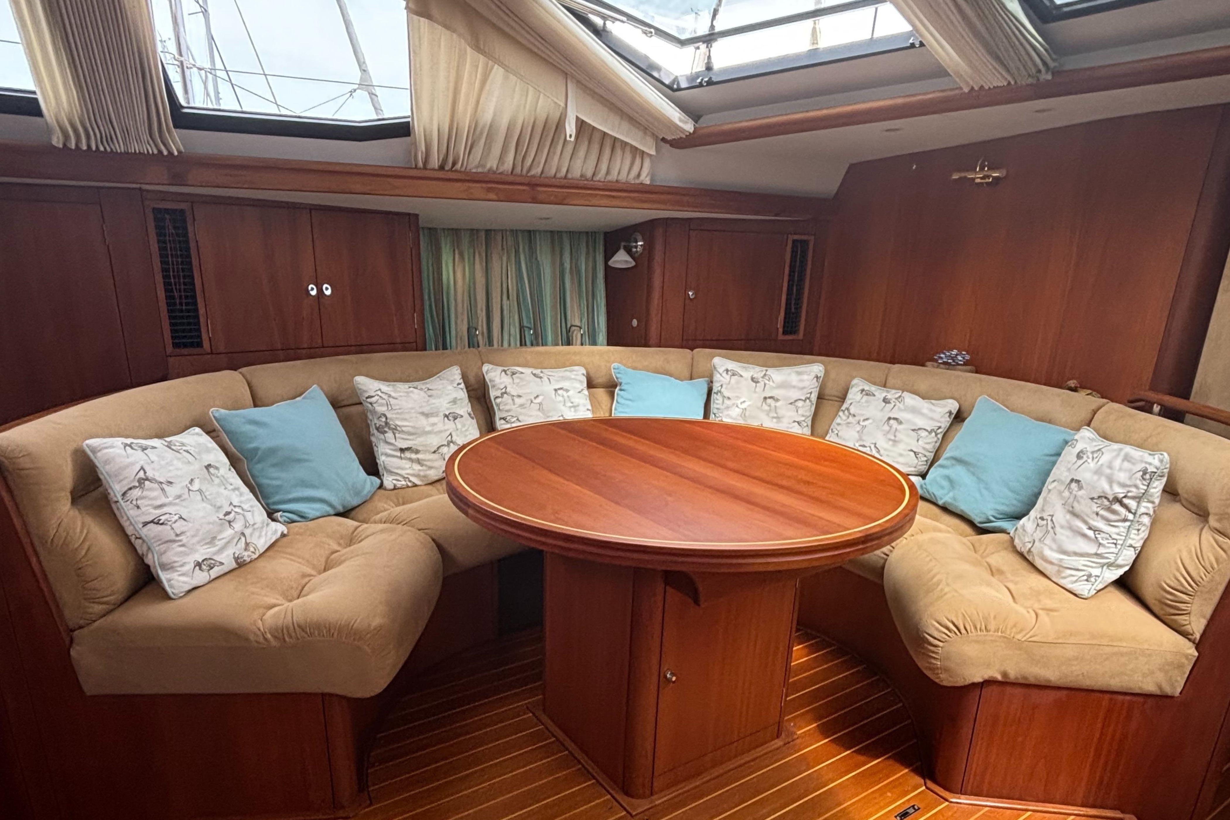 2001 Oyster 56 Cruiser for sale - YachtWorld