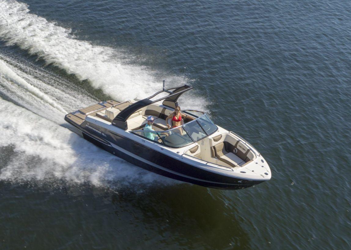 Chaparral Sportboot | 8m | 2024 | Boats and Outboards